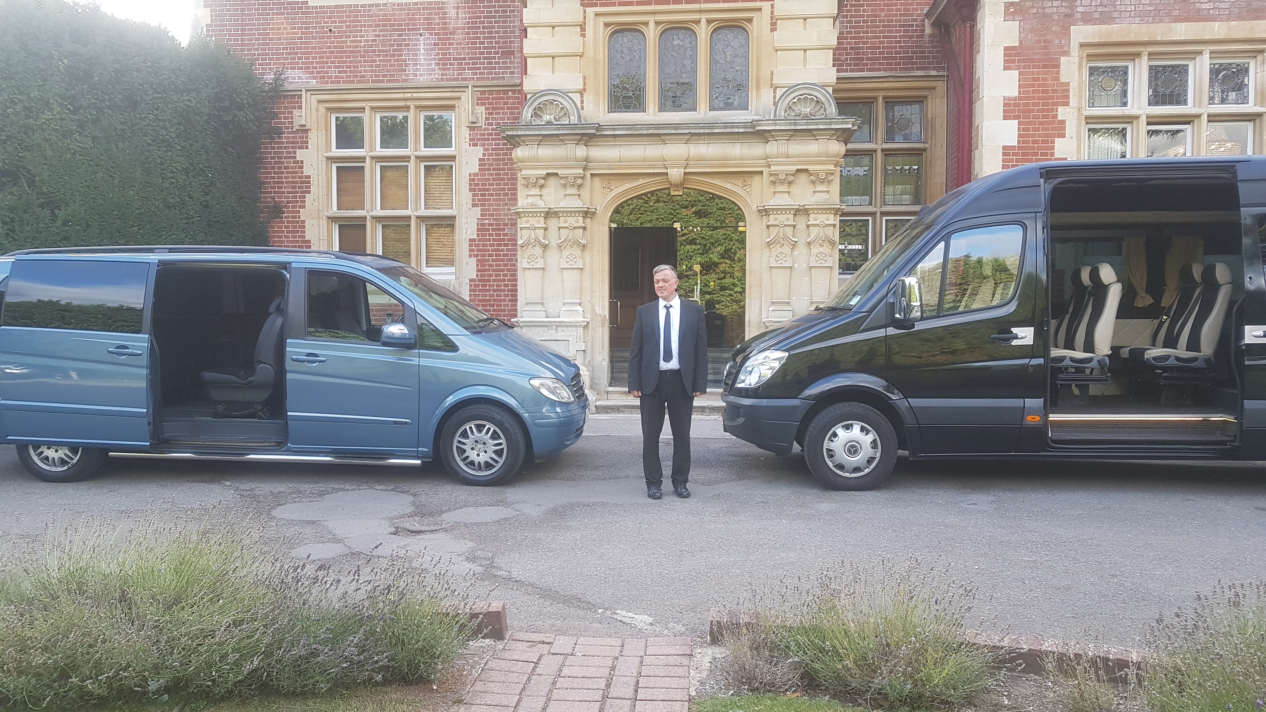 Alpha Omega Luxury Transport - London