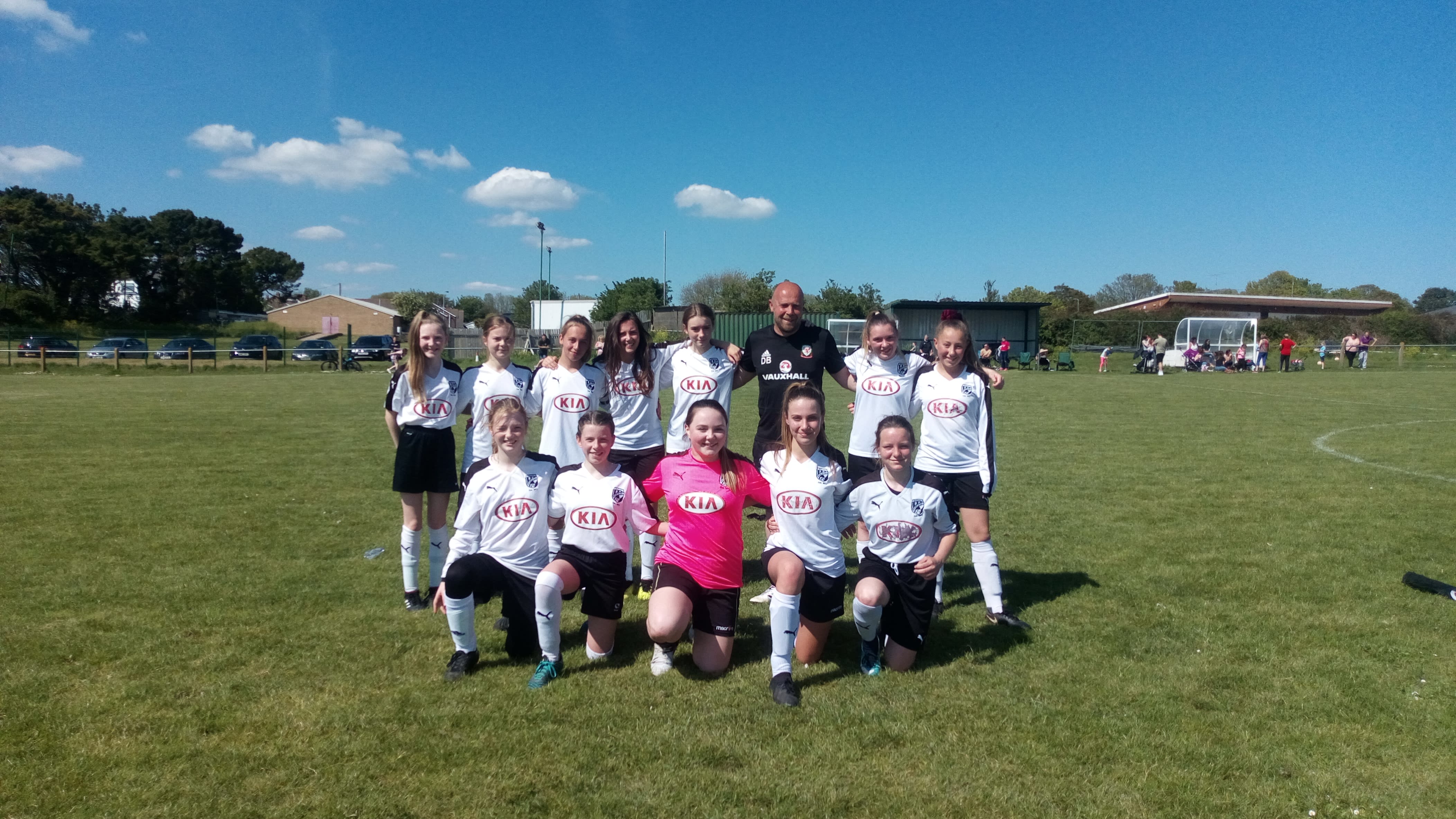 Sully Pinks - Football Club