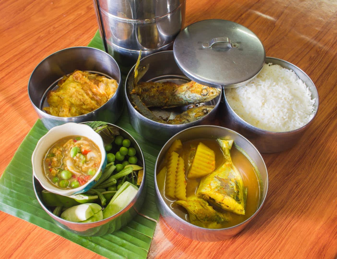 Top-Notch Local Food Delivery - Tiffin Service - Food Delivery | Navi ...