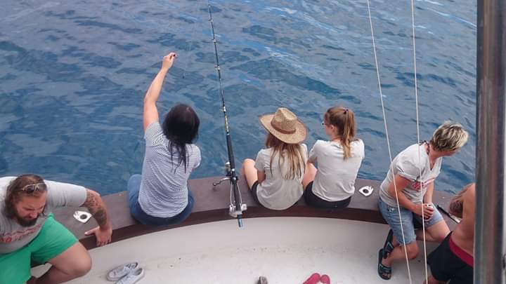 AlexBoats.com - Excursiones de pesca Fun Fishing - Empuriabrava