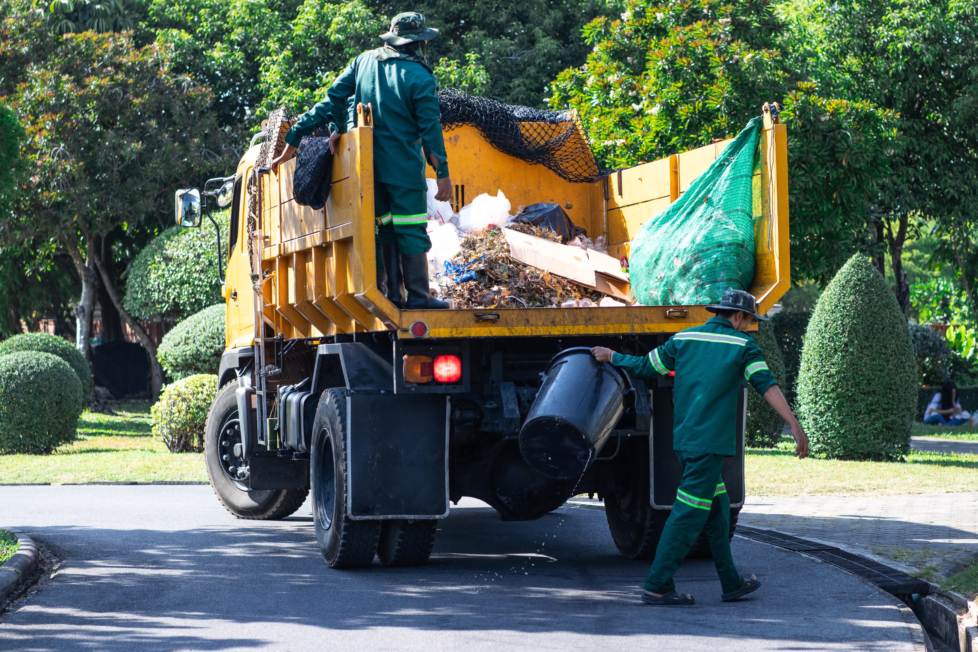 Rubbish Collection in Aurora | EZ Junk Removal