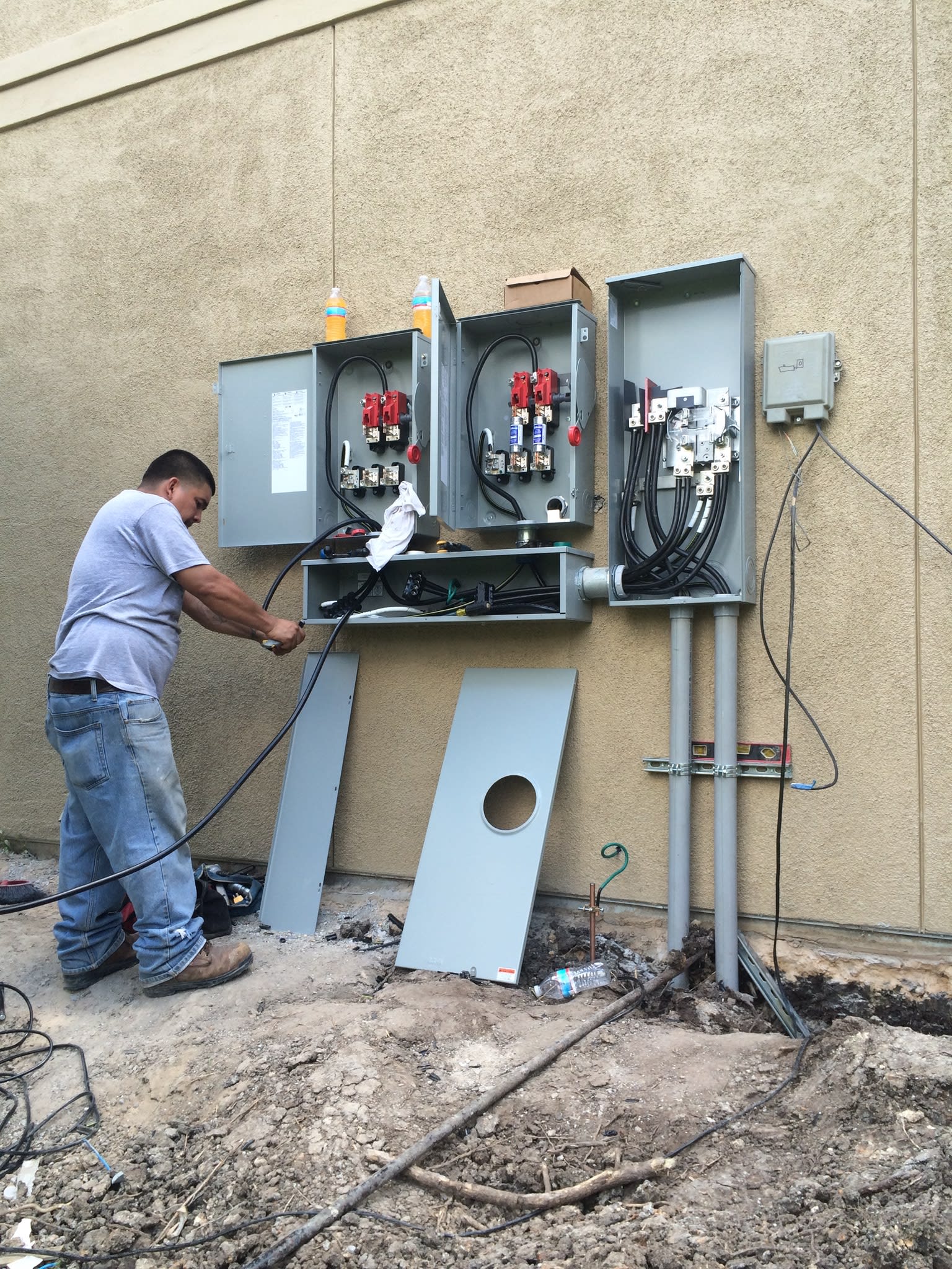 Best Electrical service in Houston, call us ! - Coreas Electrical ...