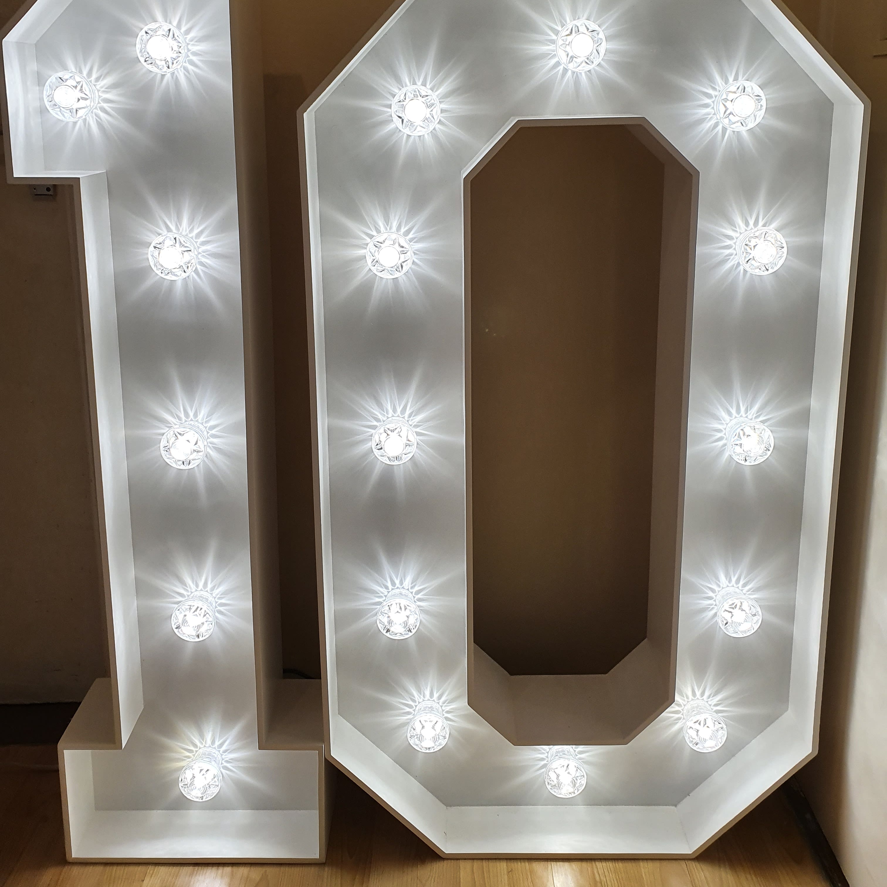 LED 10 - LED LIGHTUP NUMBERS - Moe Event Hire - Furniture Rental | London