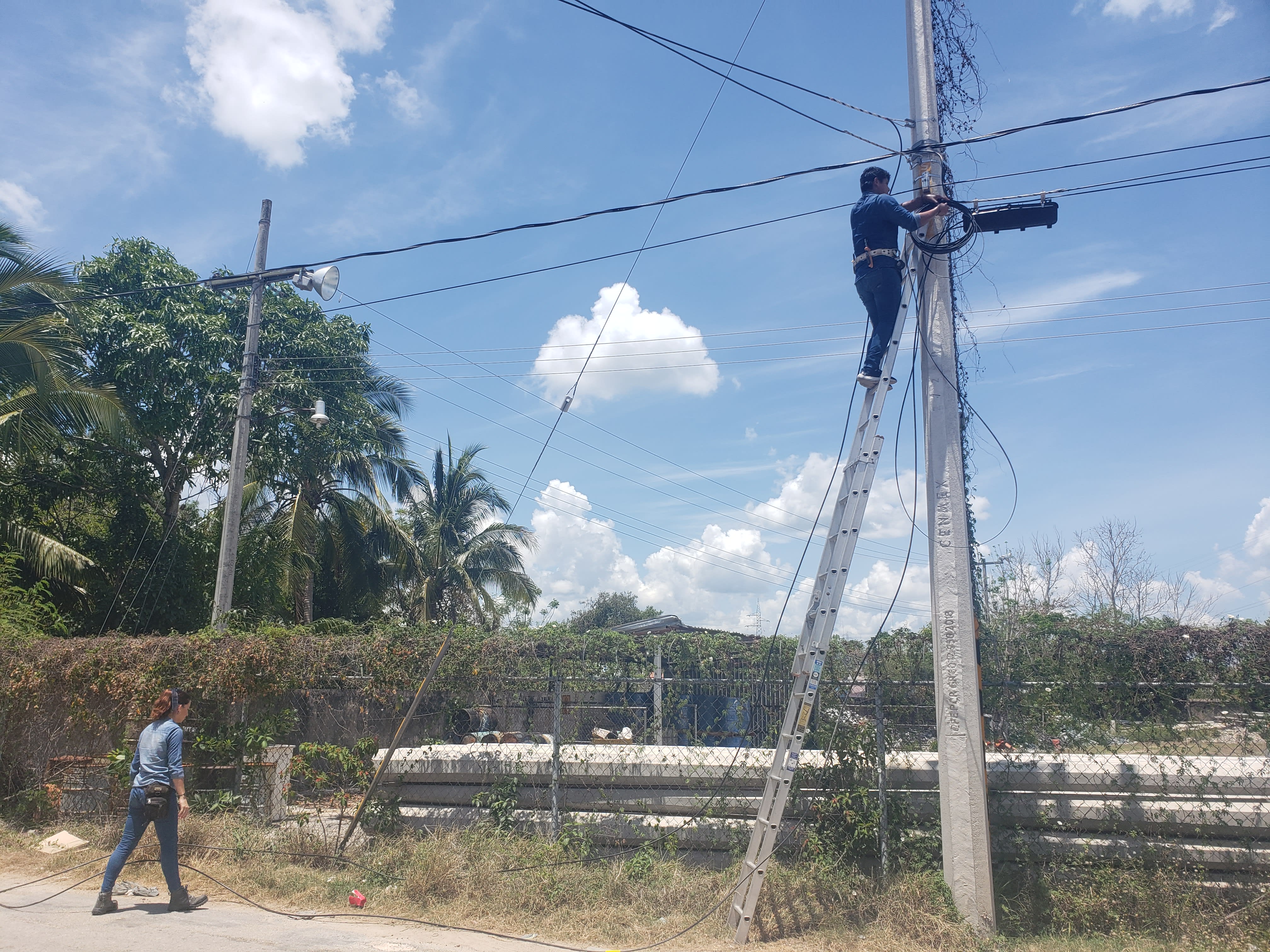 Instalaciones de servicio de internet con fibra óptica - Nuestros ...