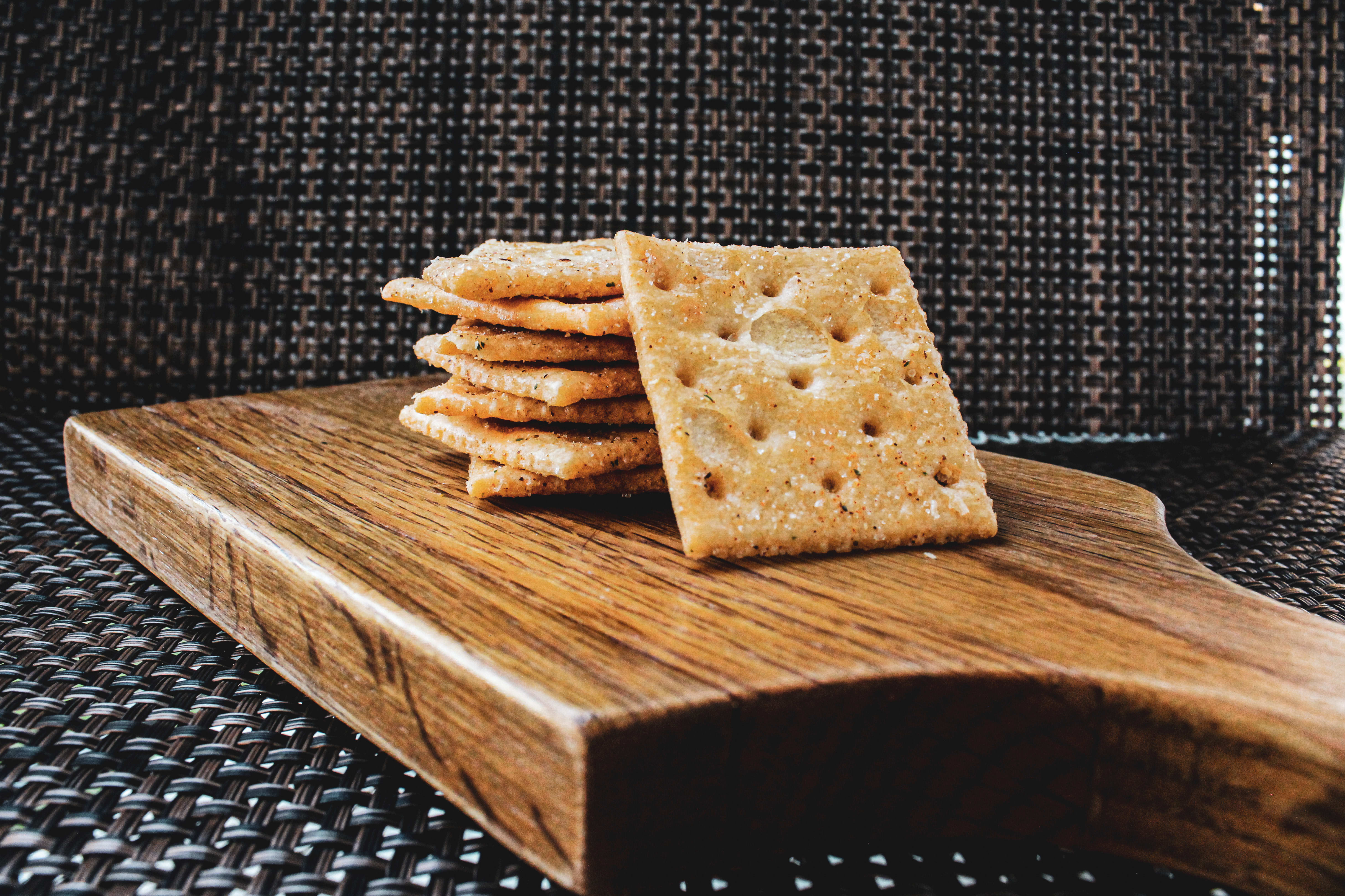 Hot & Spicy Seasoned Crackers - Seasoned Smokin' Crackers - Smokin ...
