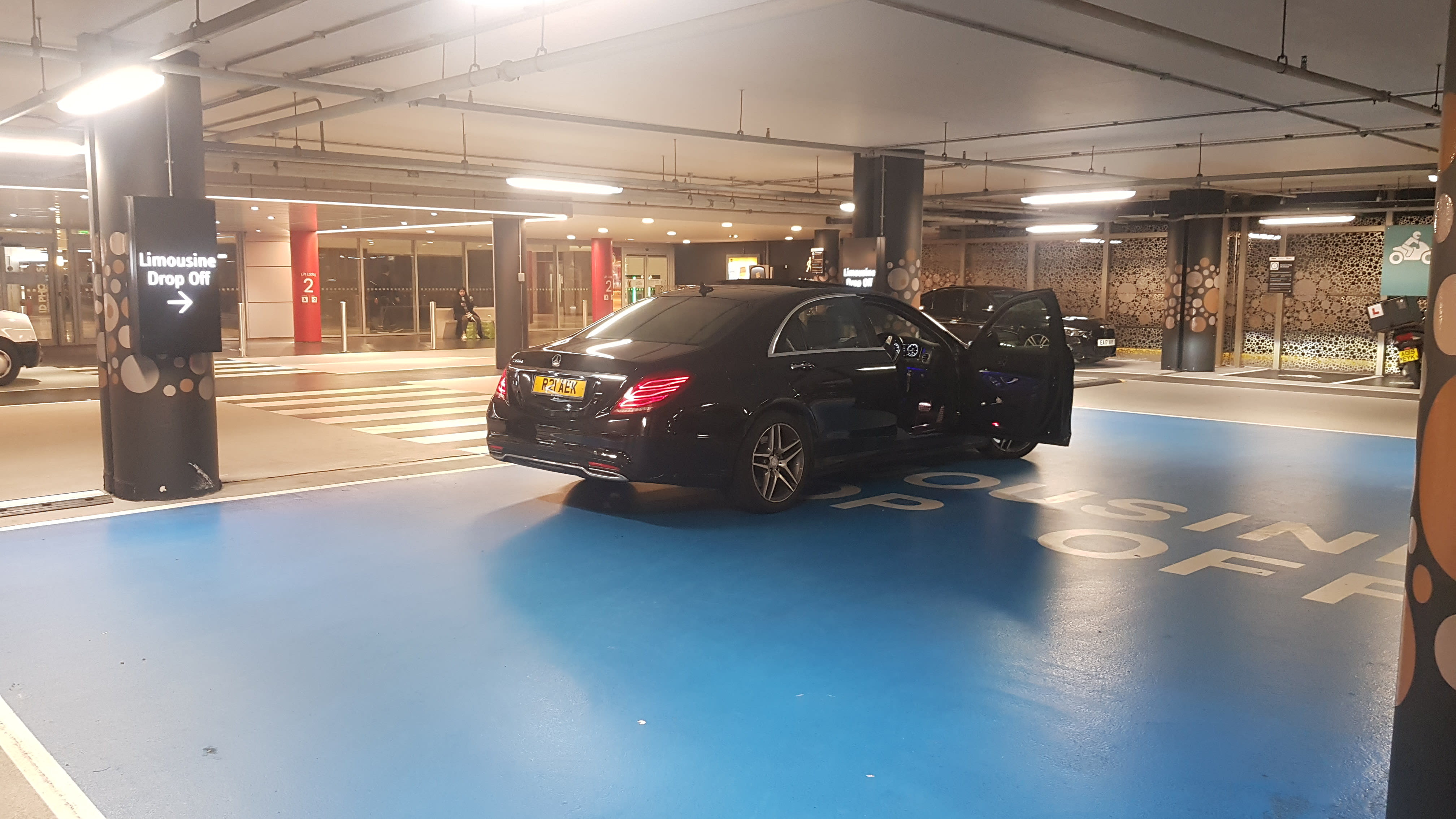 London Limo Chauffeur Service | Limo Service in London