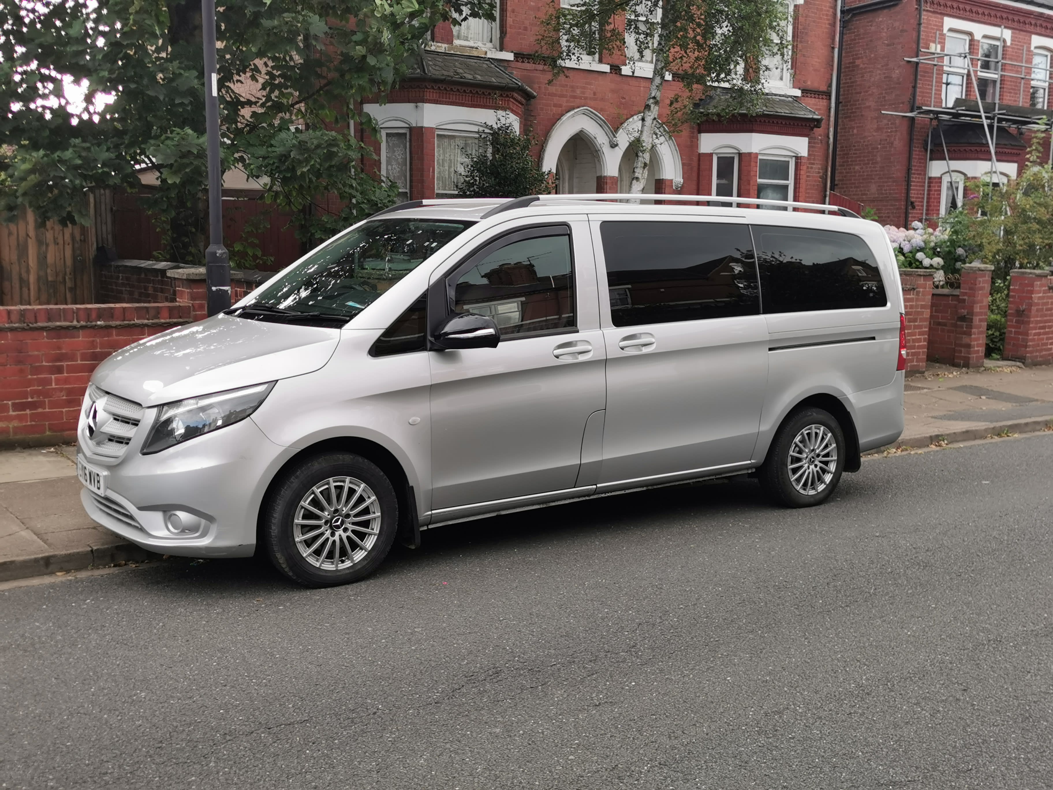 8 Seater Taxis - Transportation - A To B Cabs - Taxi | Doncaster