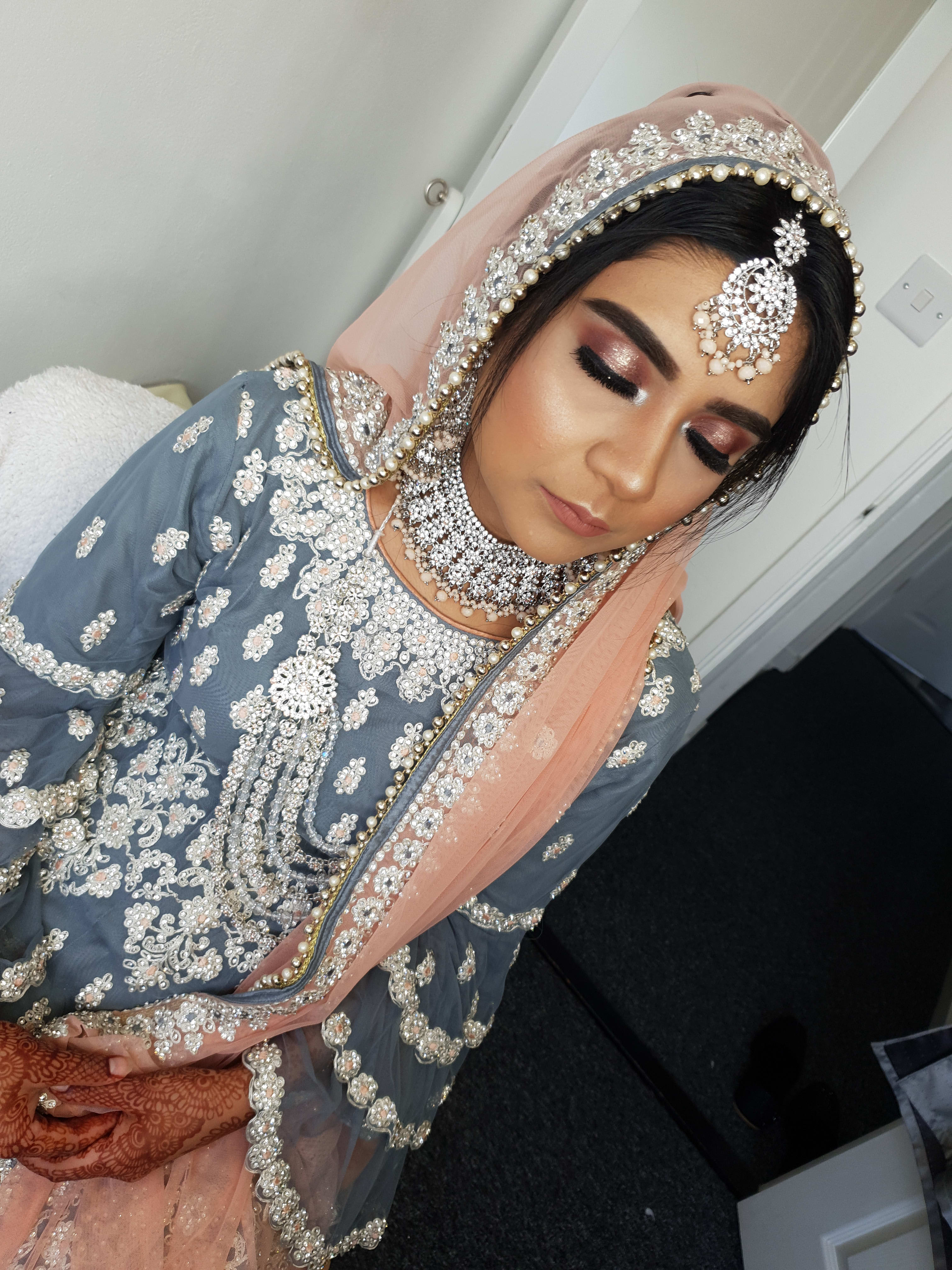 Hijab Makeup Artist Birmingham | Saubhaya Makeup