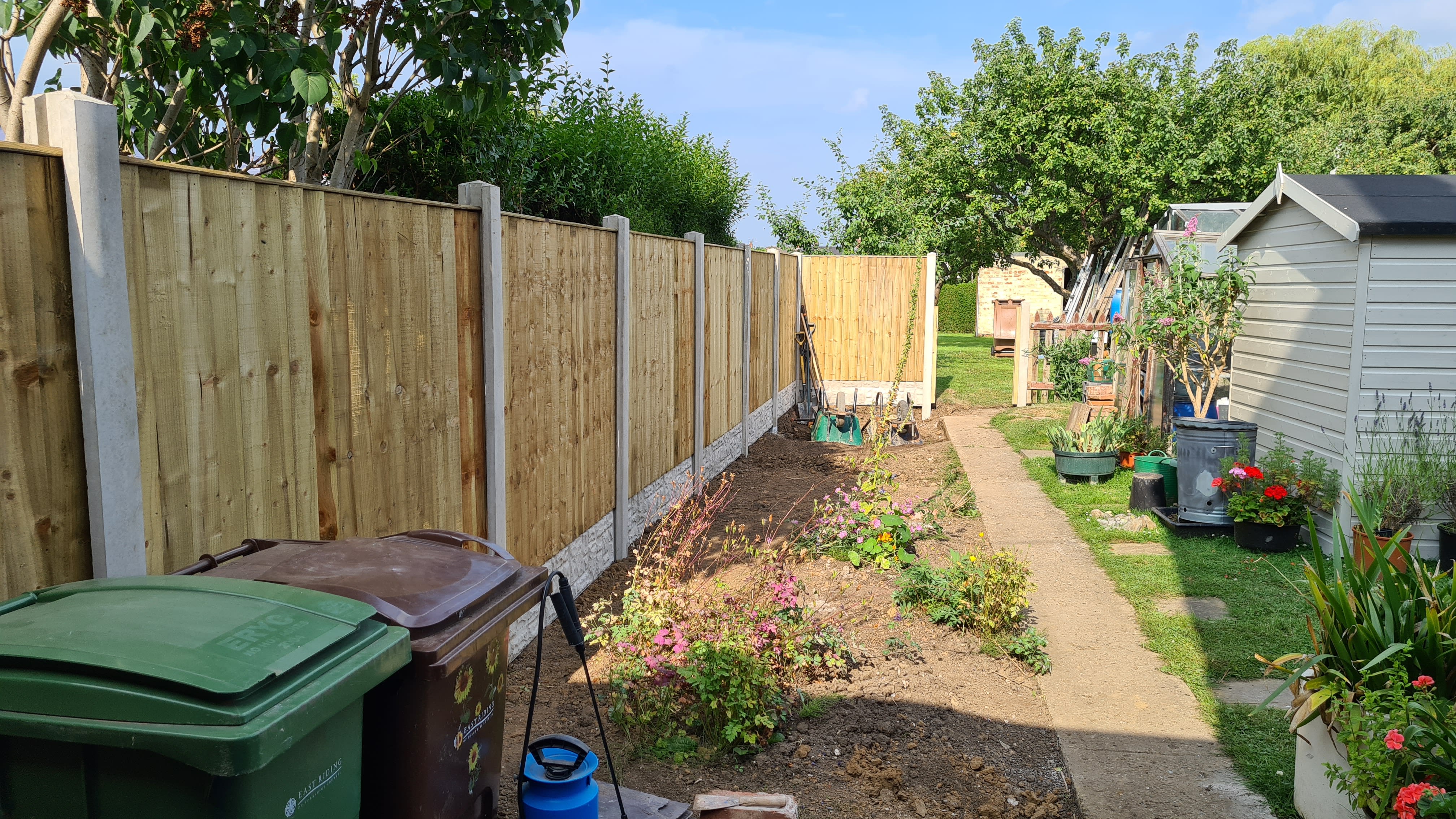 Garden Fence Erectors In Hull | Fasci Garden