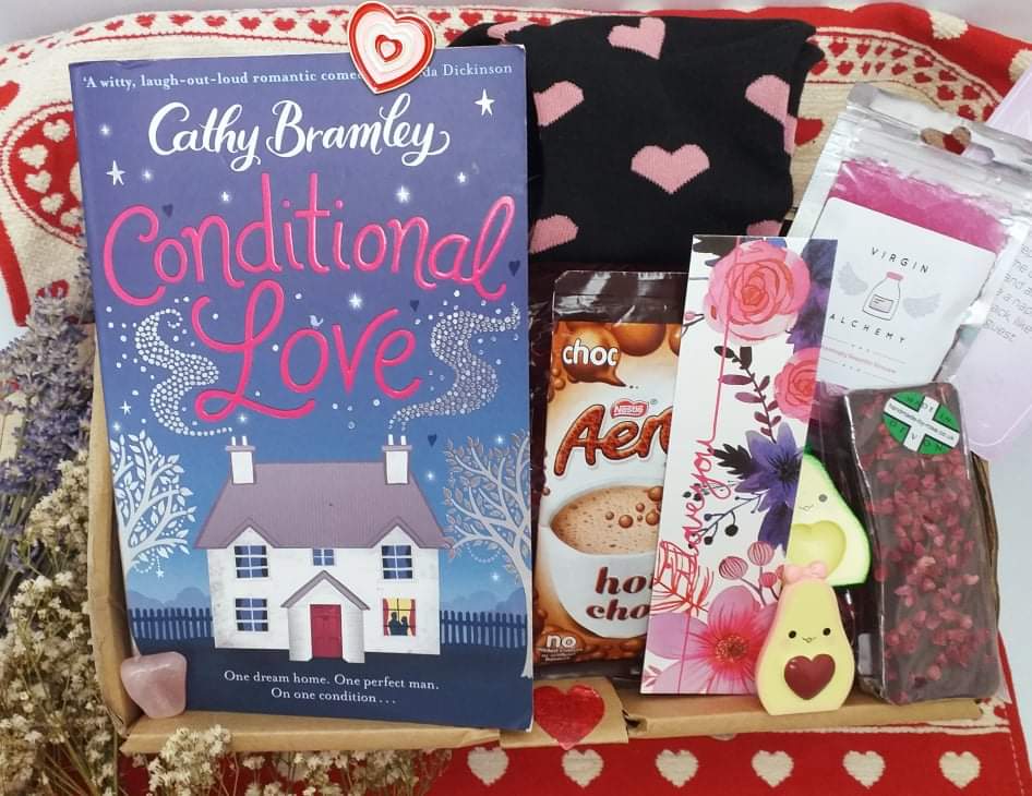 Romantic Reads - Book Hampers - LuNay Nook - Unique Book and Gift Box ...