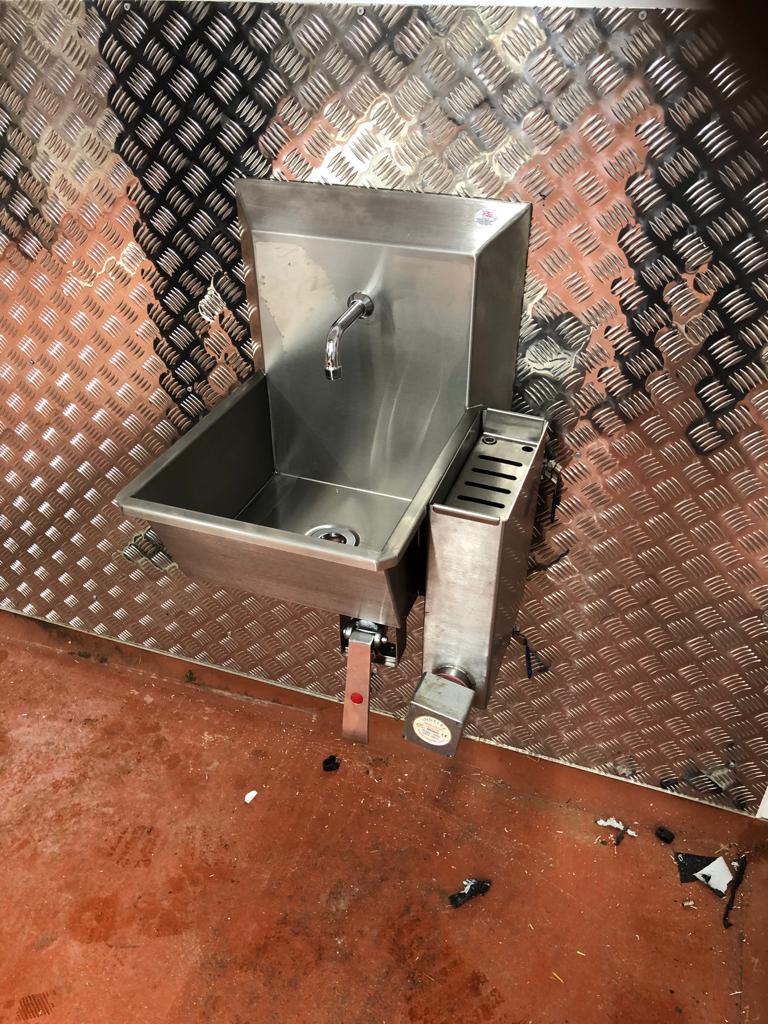 Sinks - Hygiene Equipment - Harding Projects LTD - Abattoir Equipment ...