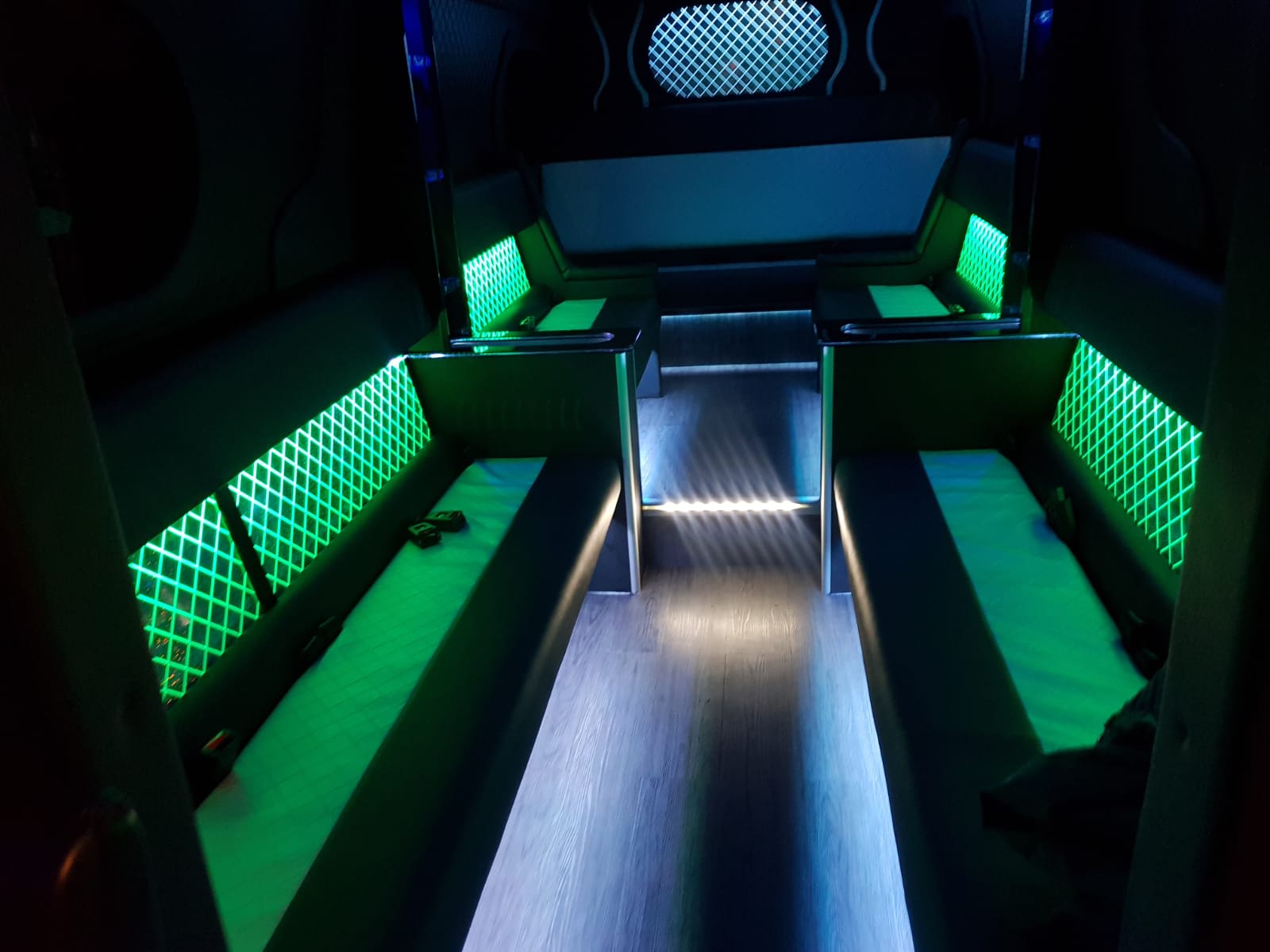 PARTYBUS 16 SEATER - Minibus & Coach Hire - Bedford Minibuses | Minibus ...