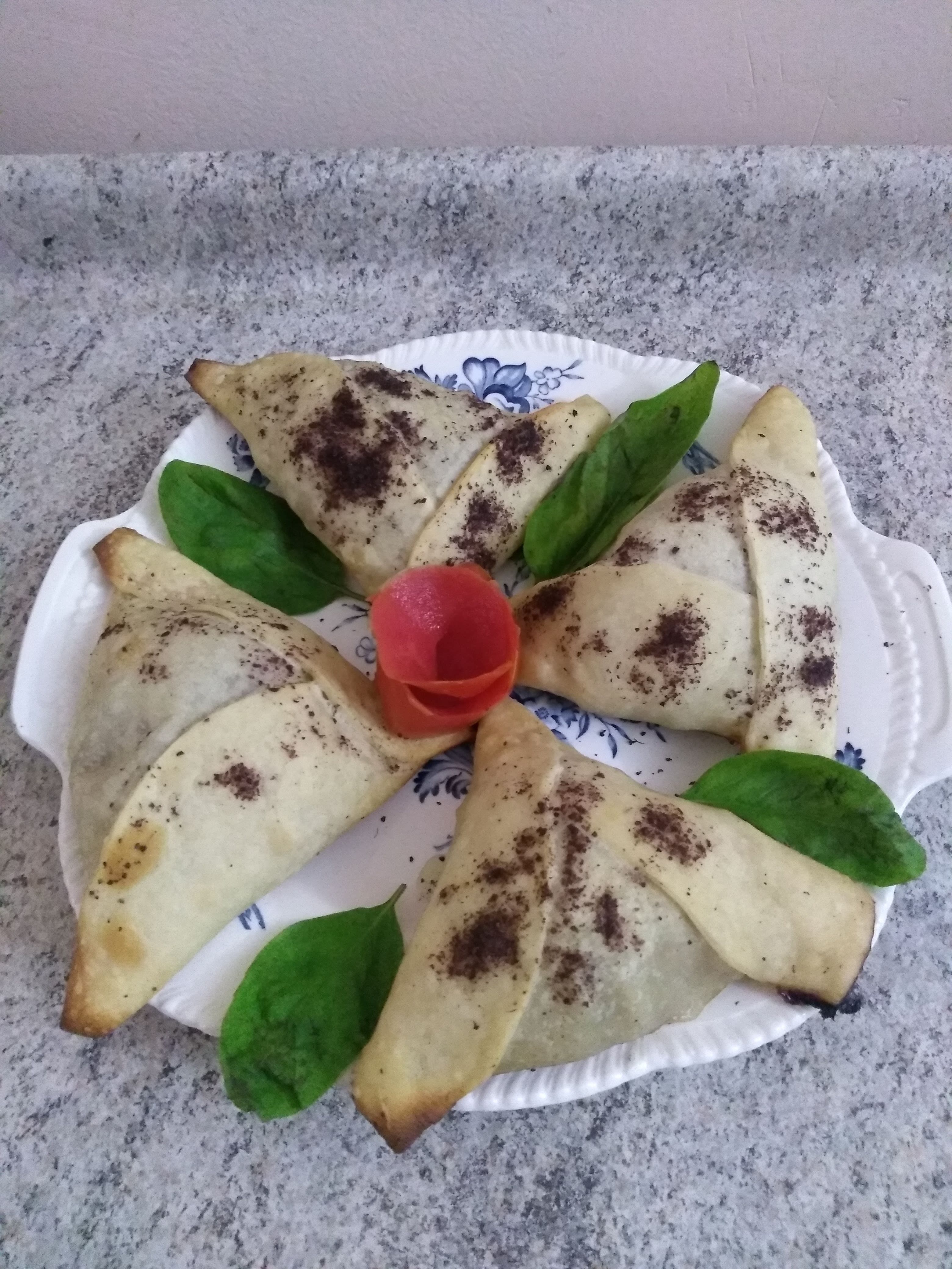 Sfijas empanadas árabes - Menú - Massukusa - Restaurante | Viña del Mar