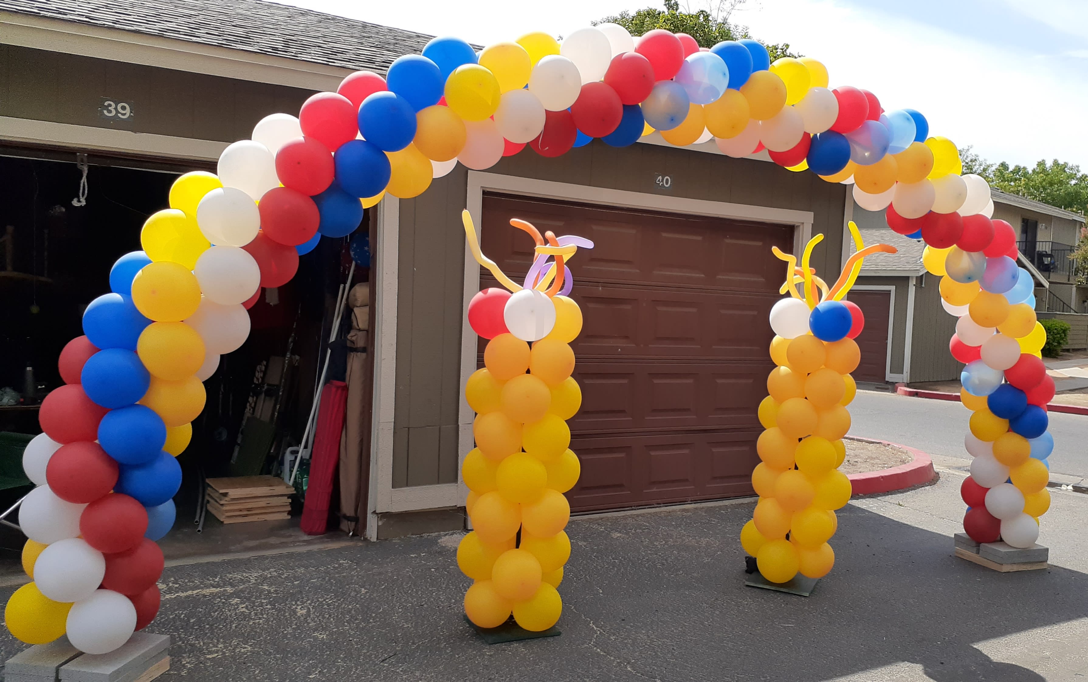 Balloon arches and columns - Balloon Entertainment Services - Balloons ...