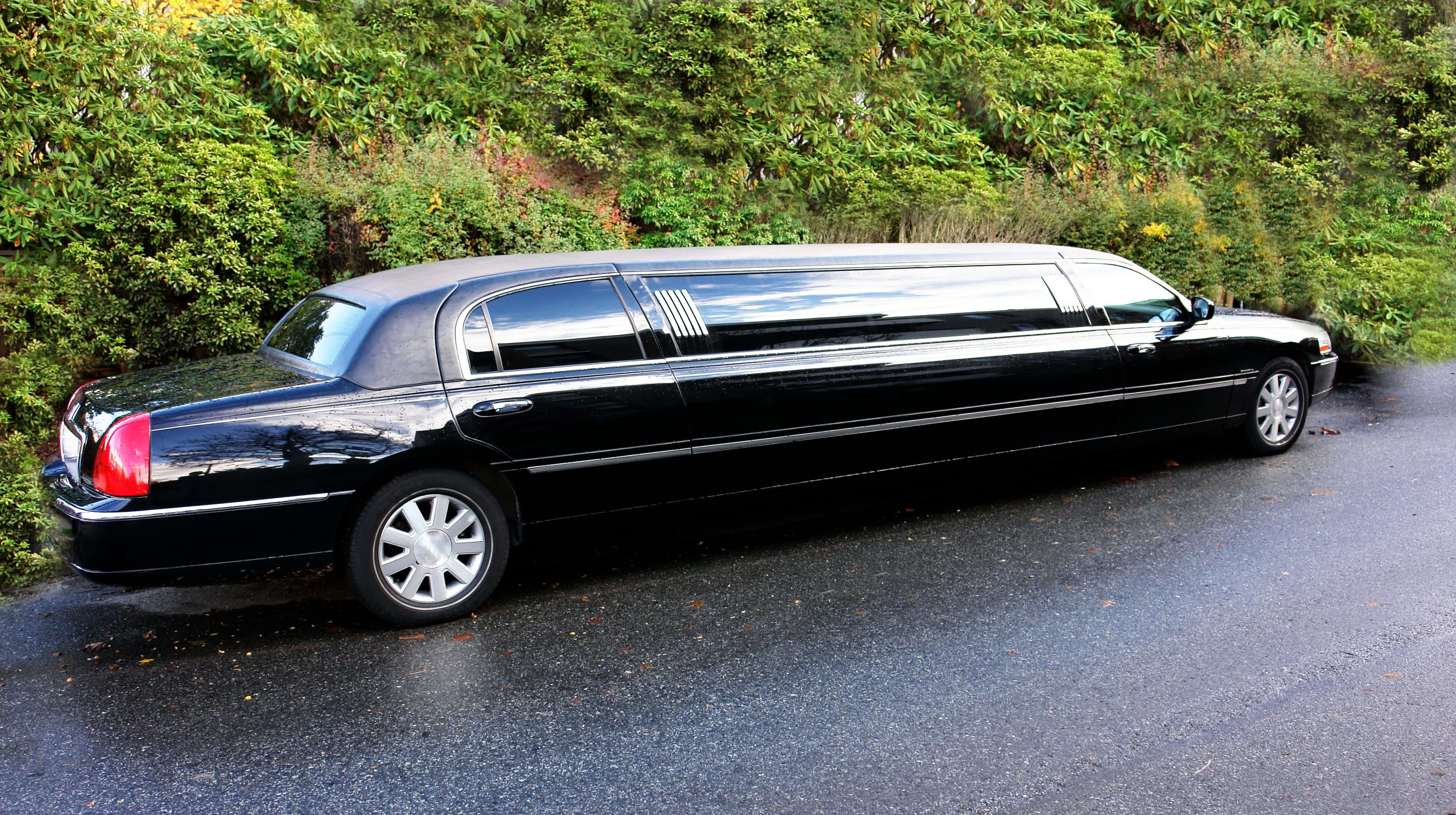 Quick Austin Limo | Limousine Service in Austin Texas
