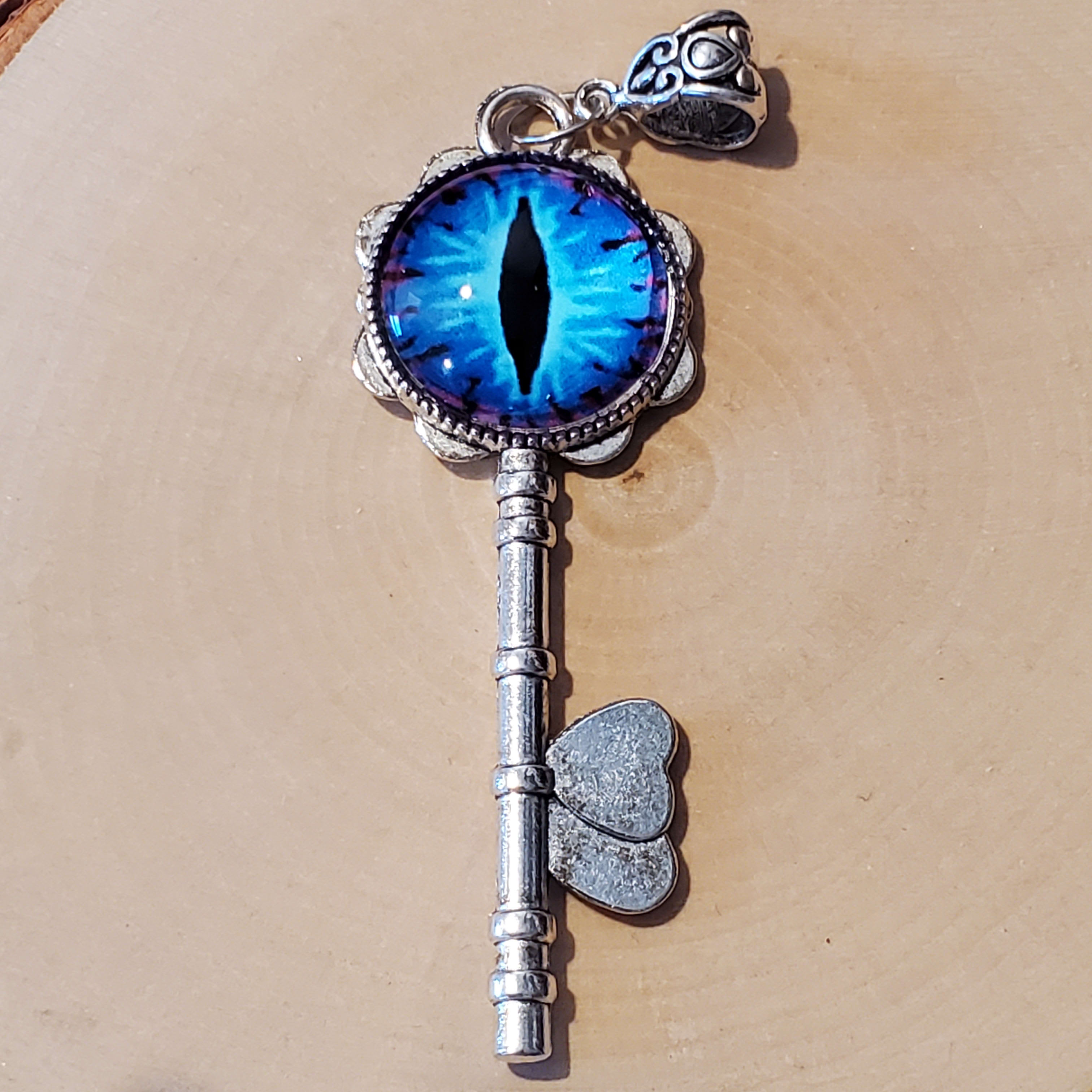 Skeleton key Dragons eye (Silver) - Dragons - Fairy Pickles - Polymere ...