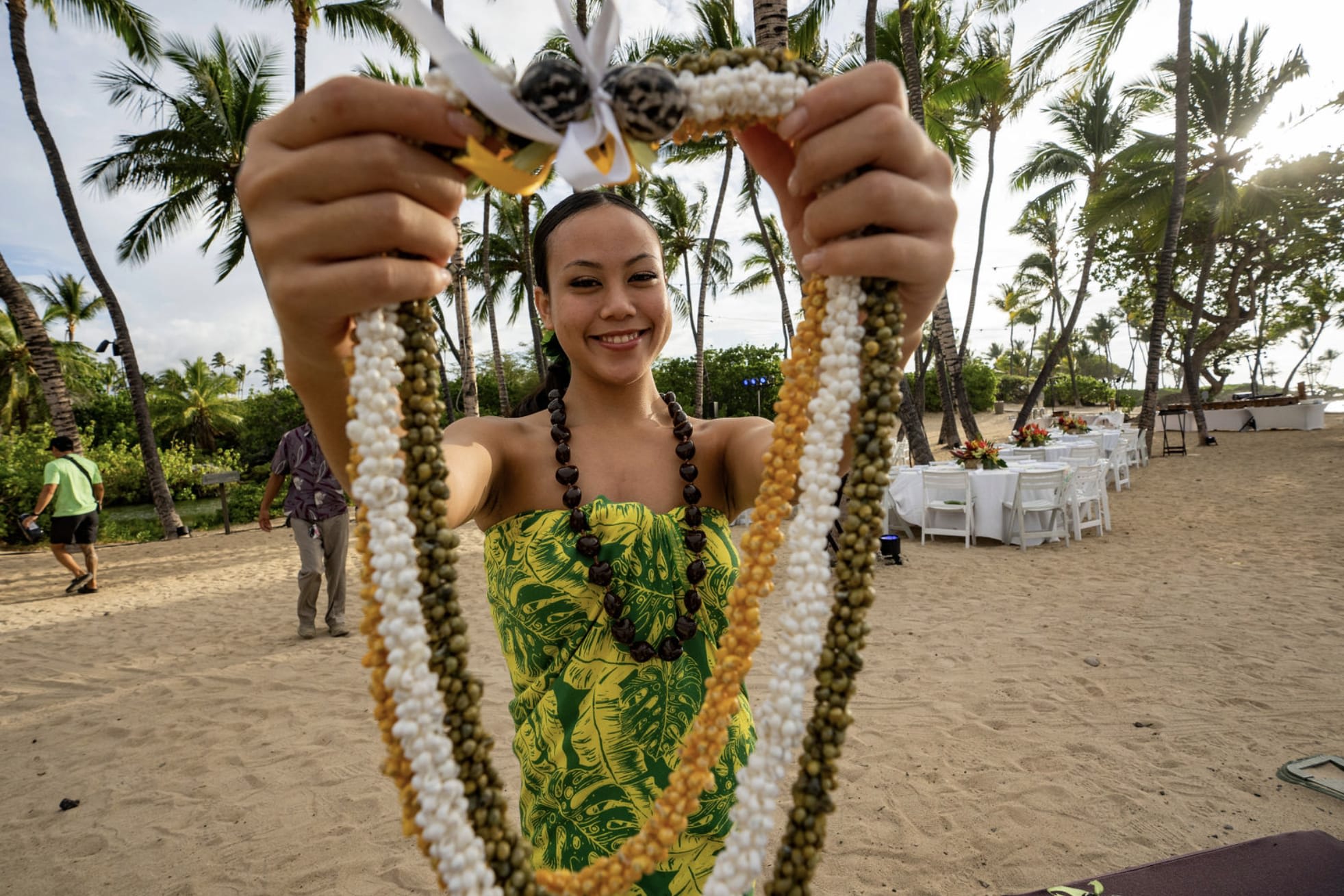 Lei Greeter - Live Entertainment - Pomai Entertainment | Hawaiian ...