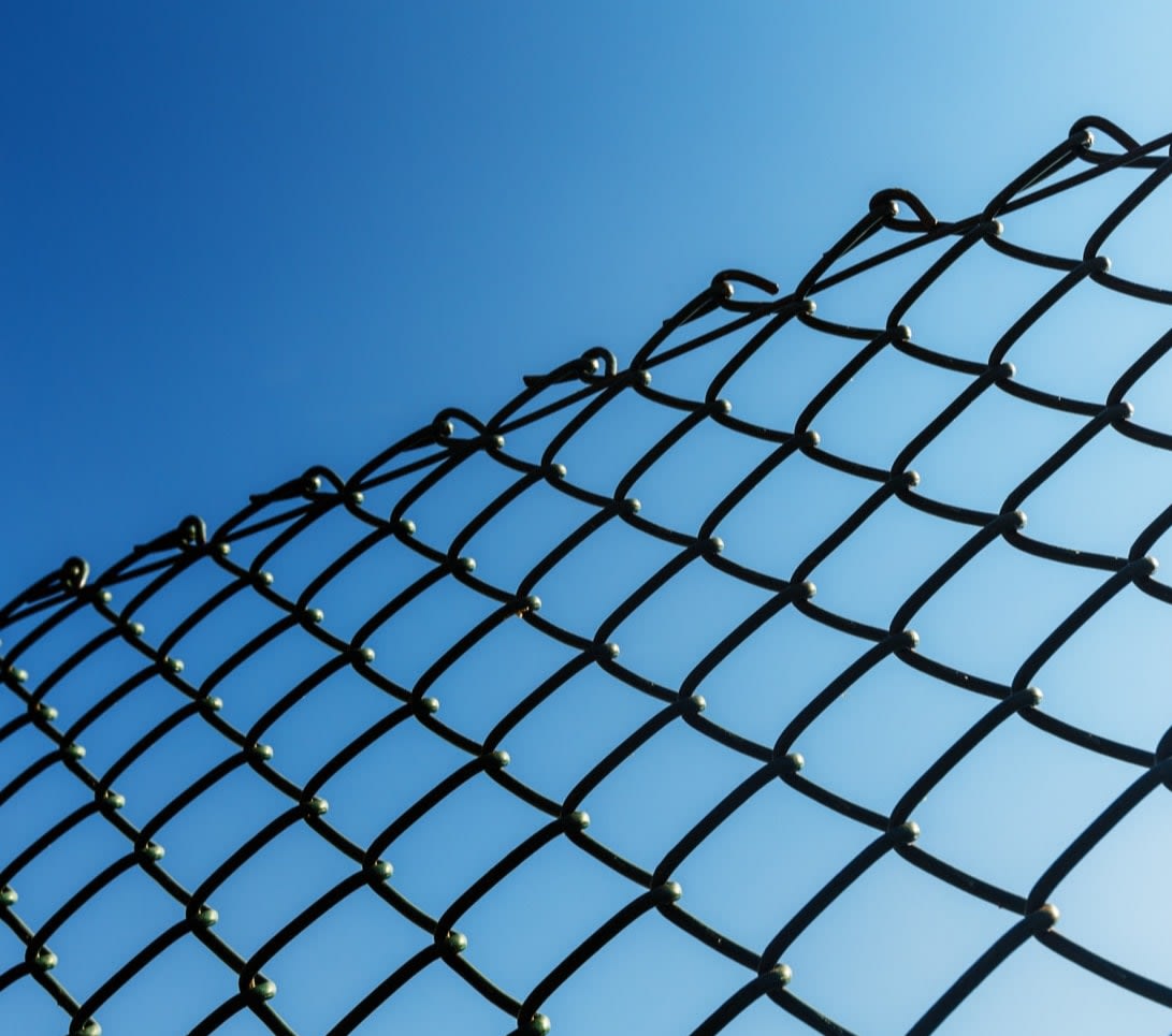Chain Link Fencing - Fencing Styles - Fast Fencing Michigan | Saginaw ...