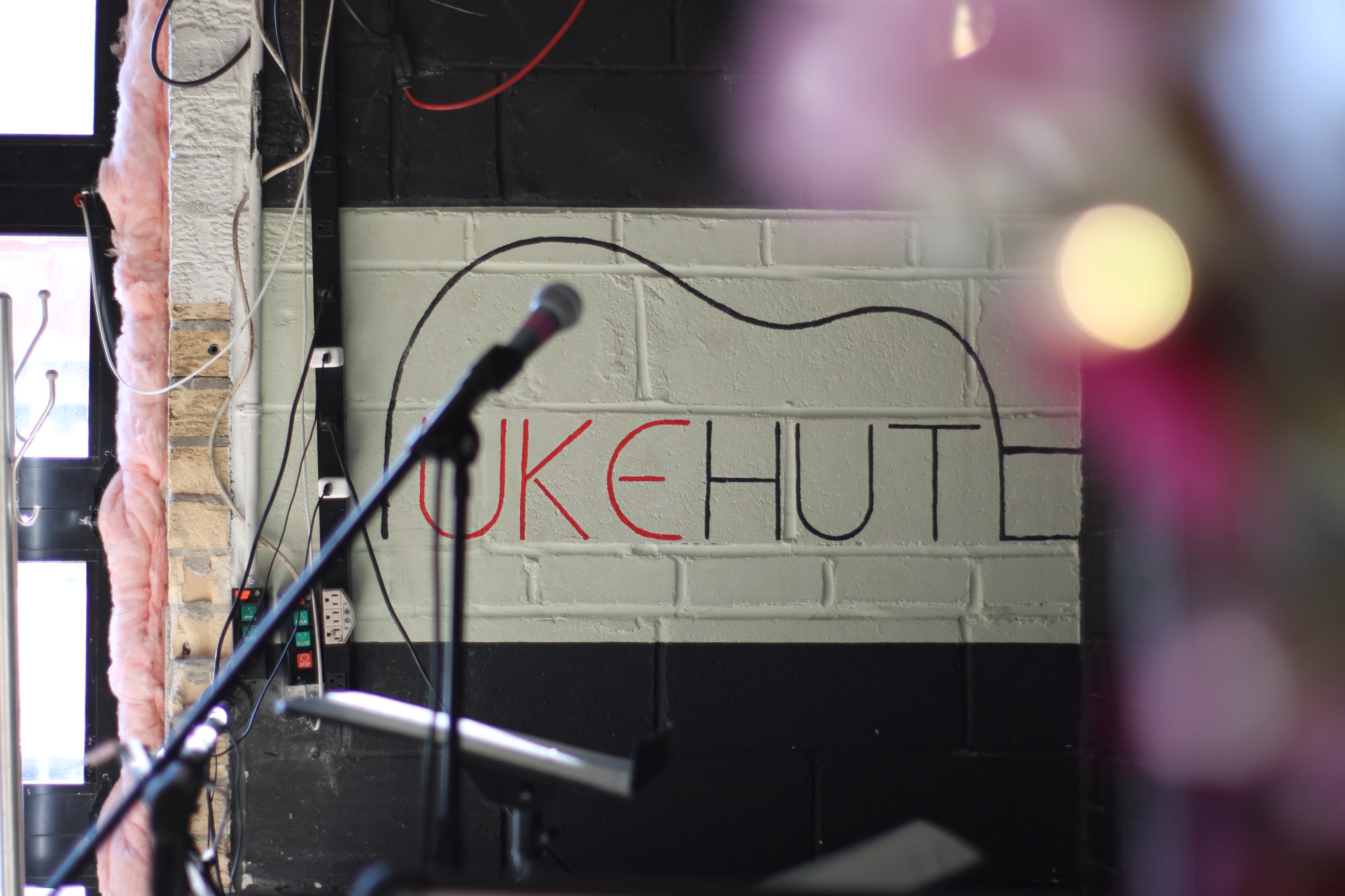 OPEN MIC - Featured Shows - Uke Hut - Dedicated Ukulele Store in New York