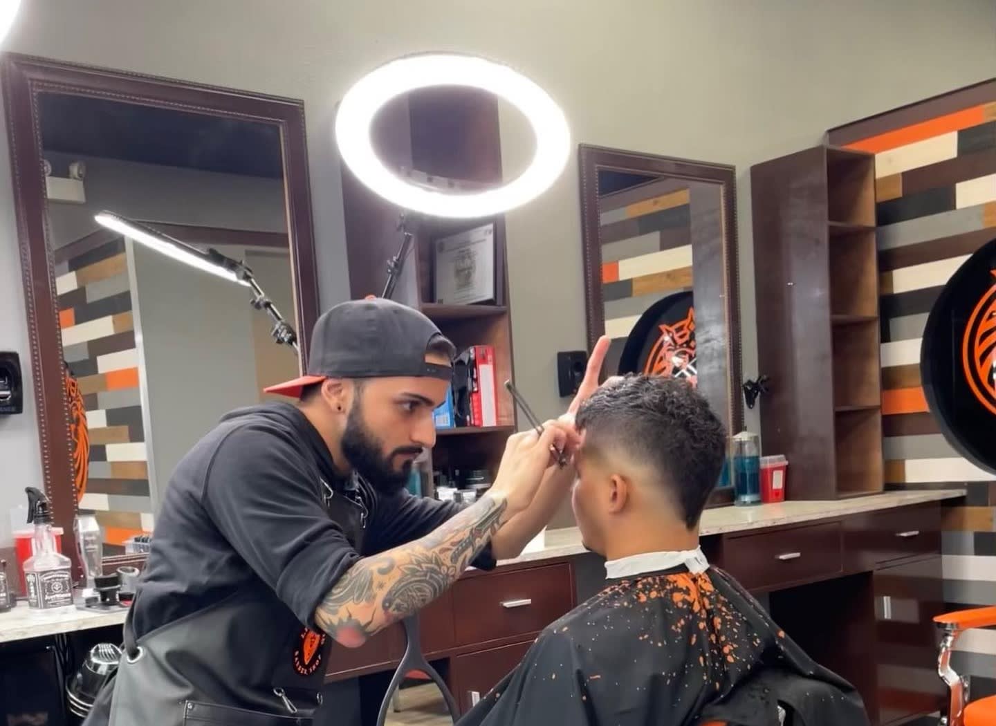 Superb Barbers You Can Trust - Lion's Mane Barber Shop | Barber Shop in ...