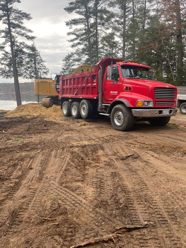 Jim Kane Trucking - Trucking Services in Northwood