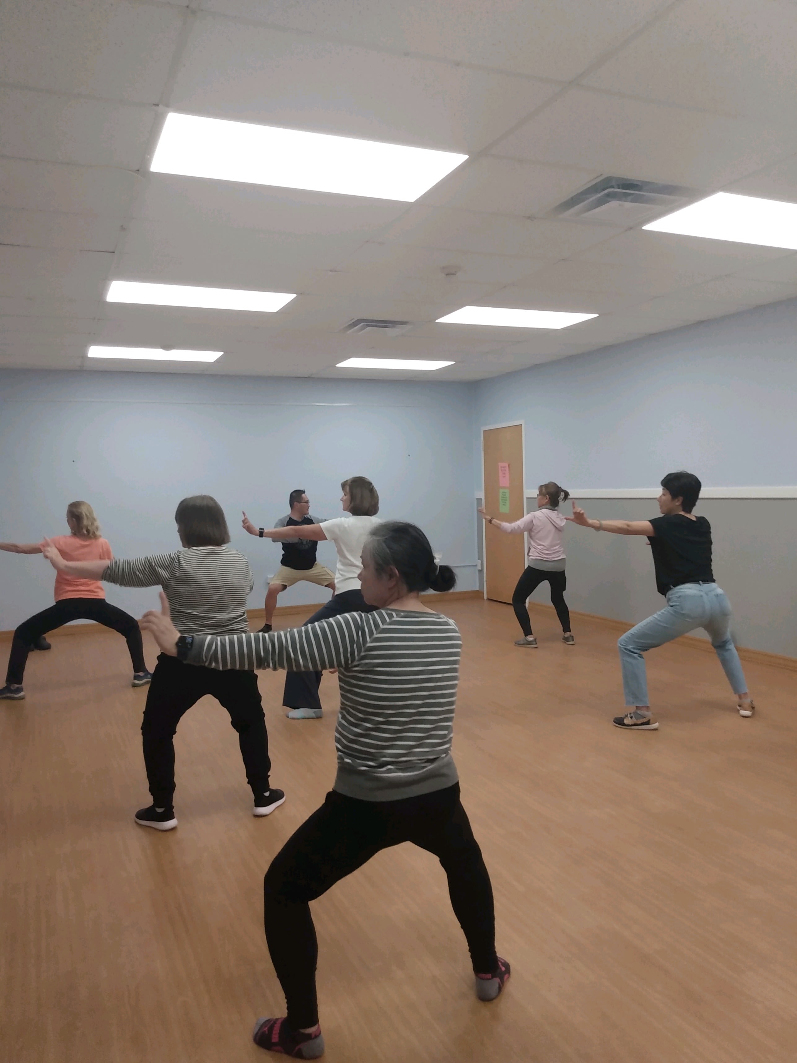 QiGong - 8 Section Brocade (Ba-Duan-Jin) - Training - White Deer ...