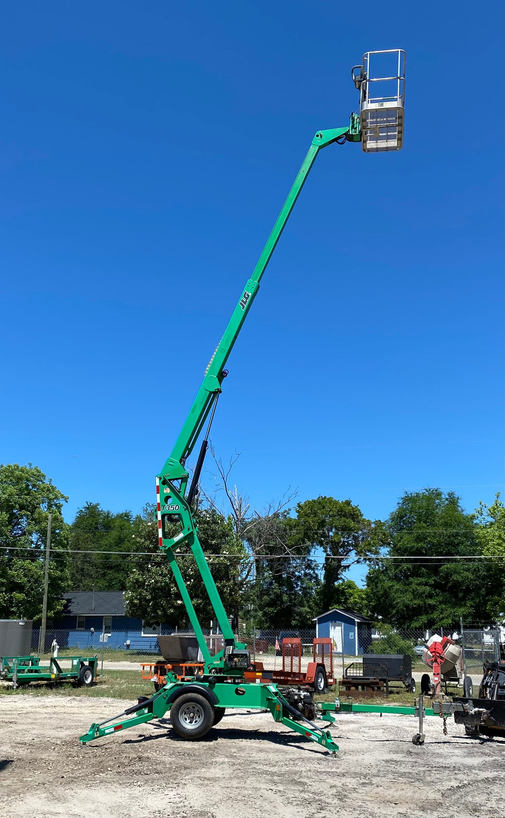 JLG T350 34' Towable Lift - Aerial - DB Rentals - Plant & Machinery ...