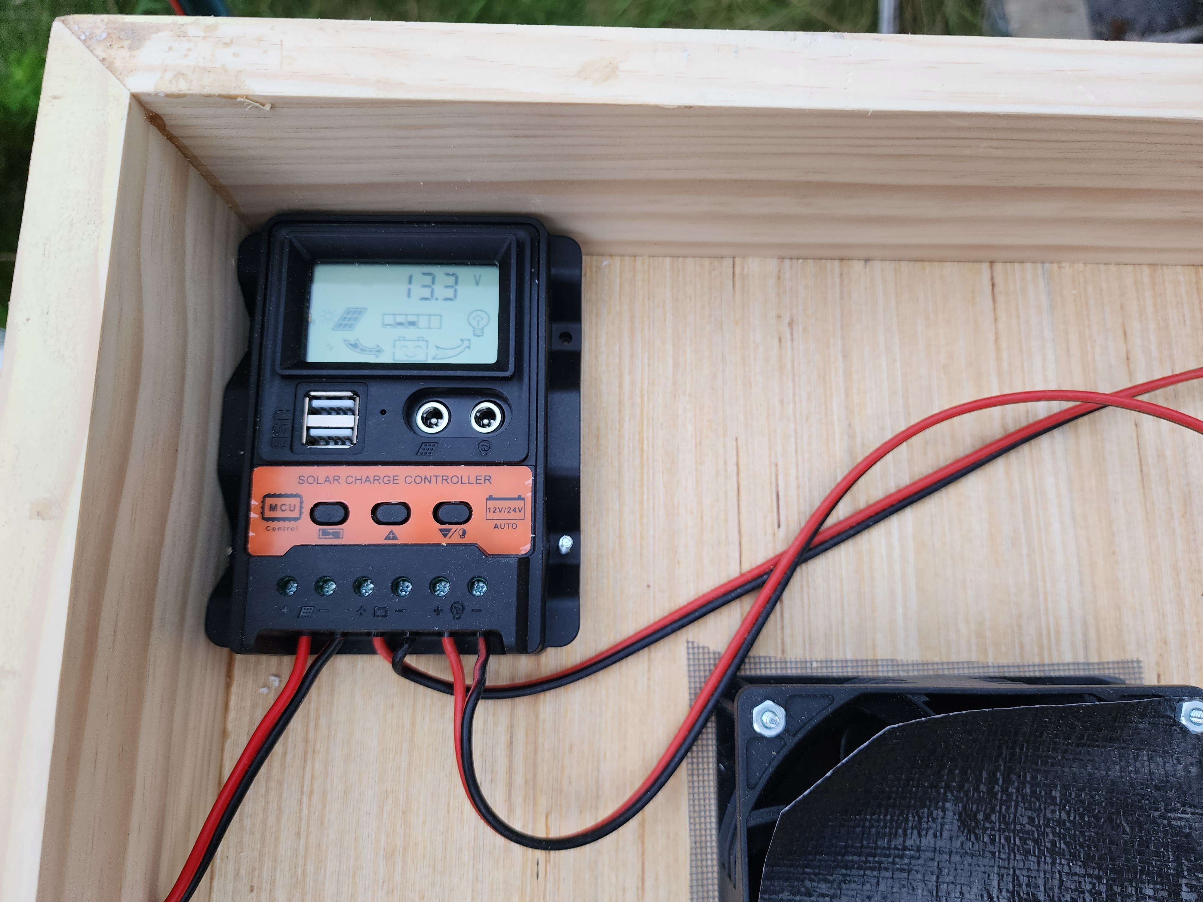 Solar controller - Bee Hive Fan | Agricultural Equipment | Brooklyn