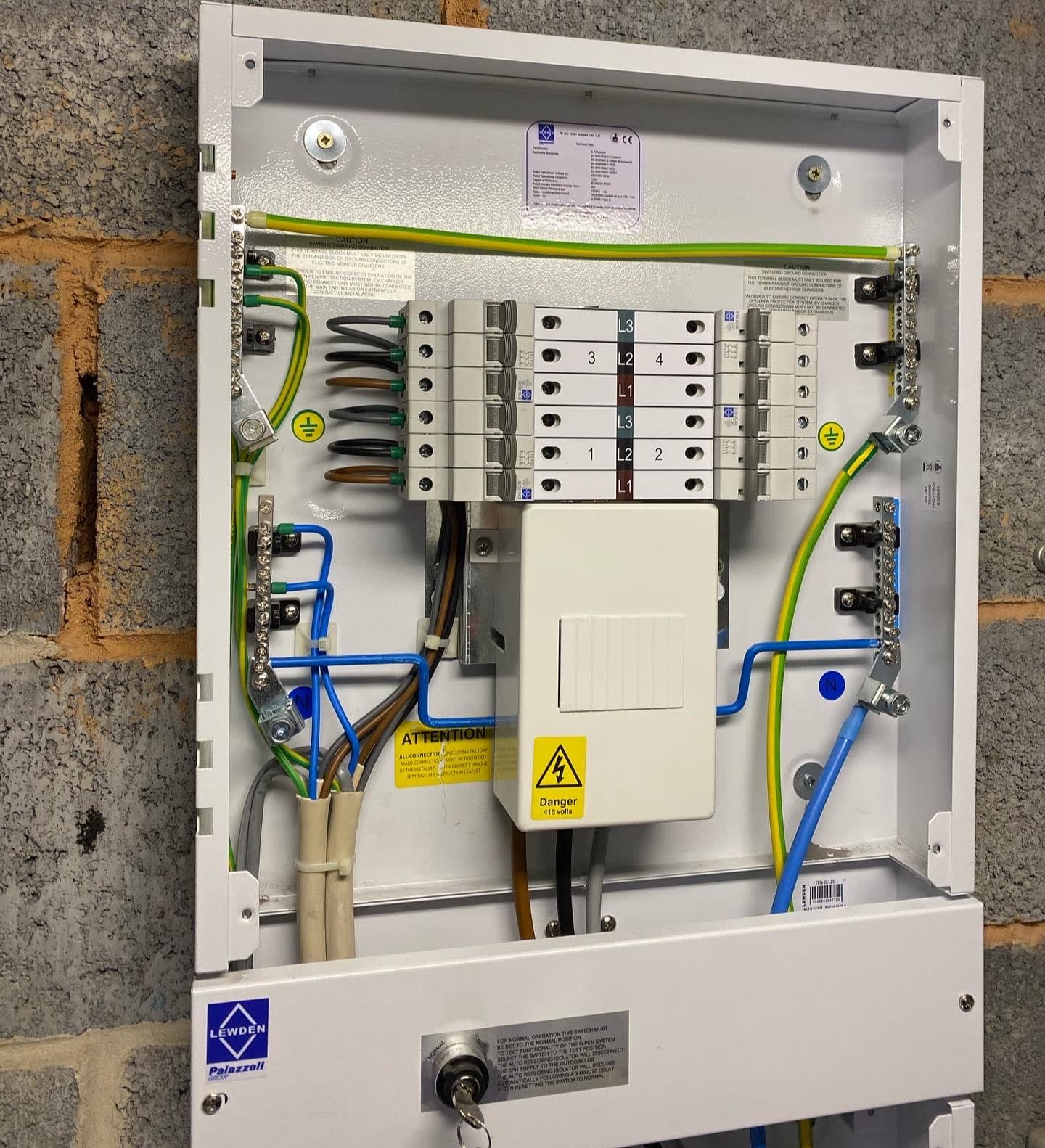 Domestic & Commercial Renewable Electricians based in Harrogate