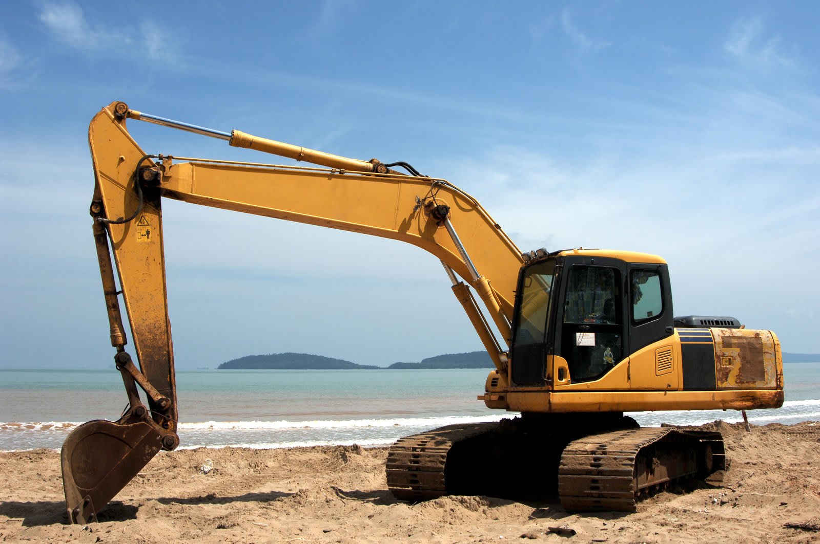 Trackhoe - Industrial Safety Training - Elite Safety Training ...