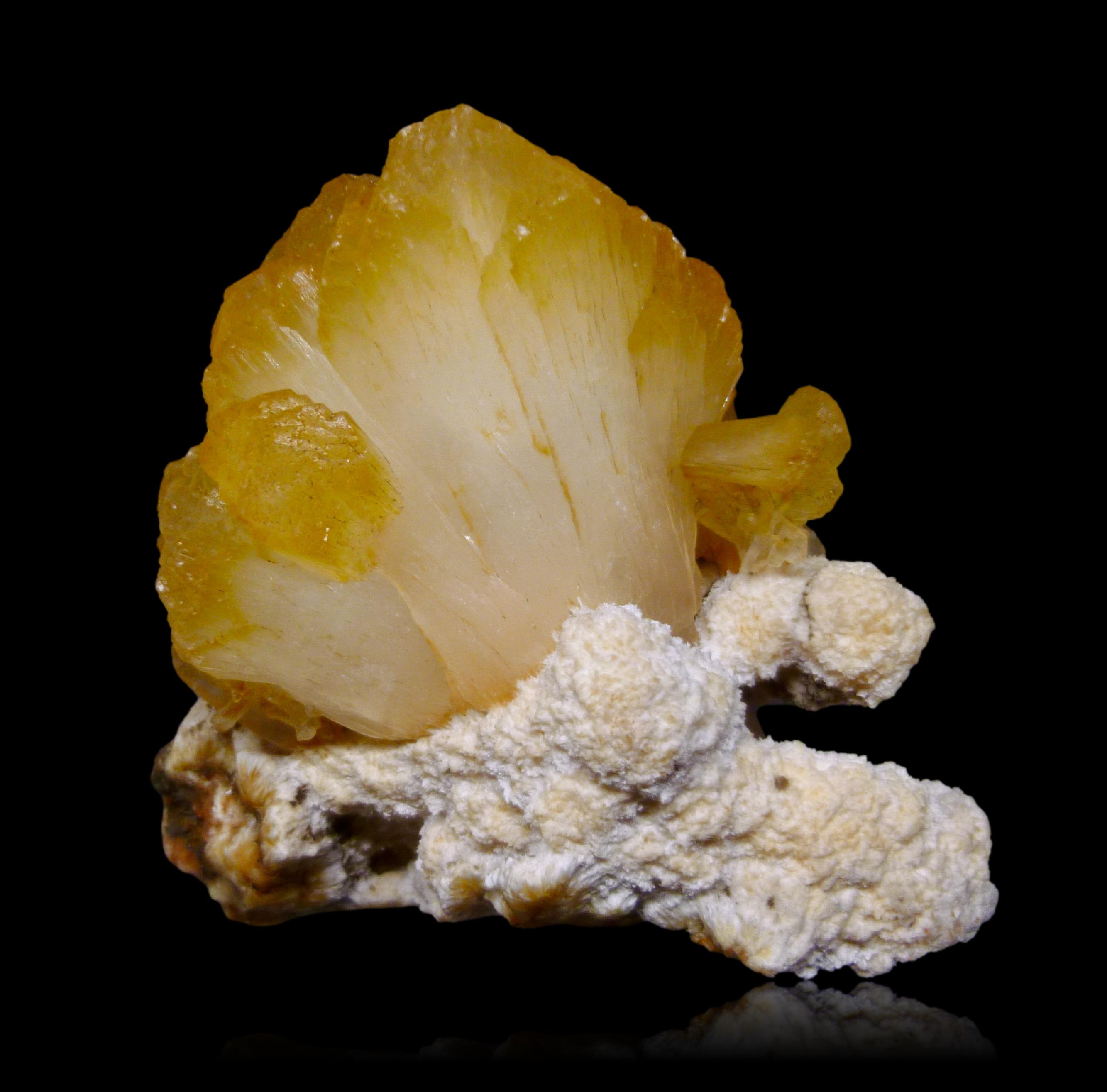STILBITE & MORDENITE CRYSTALS - Janjala, Maharashtra, India - Asia