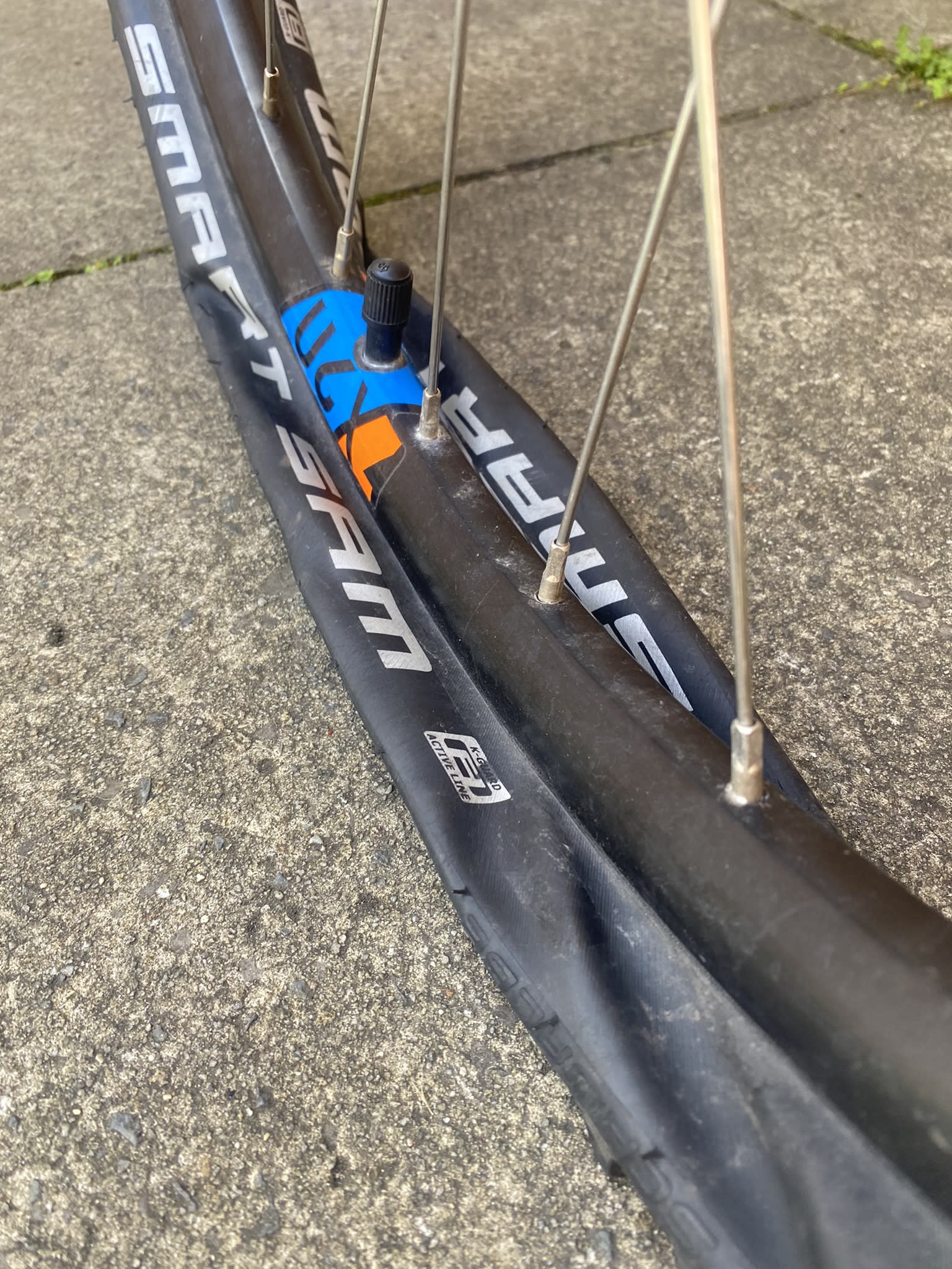 Bicycle tyre repair shop near me store