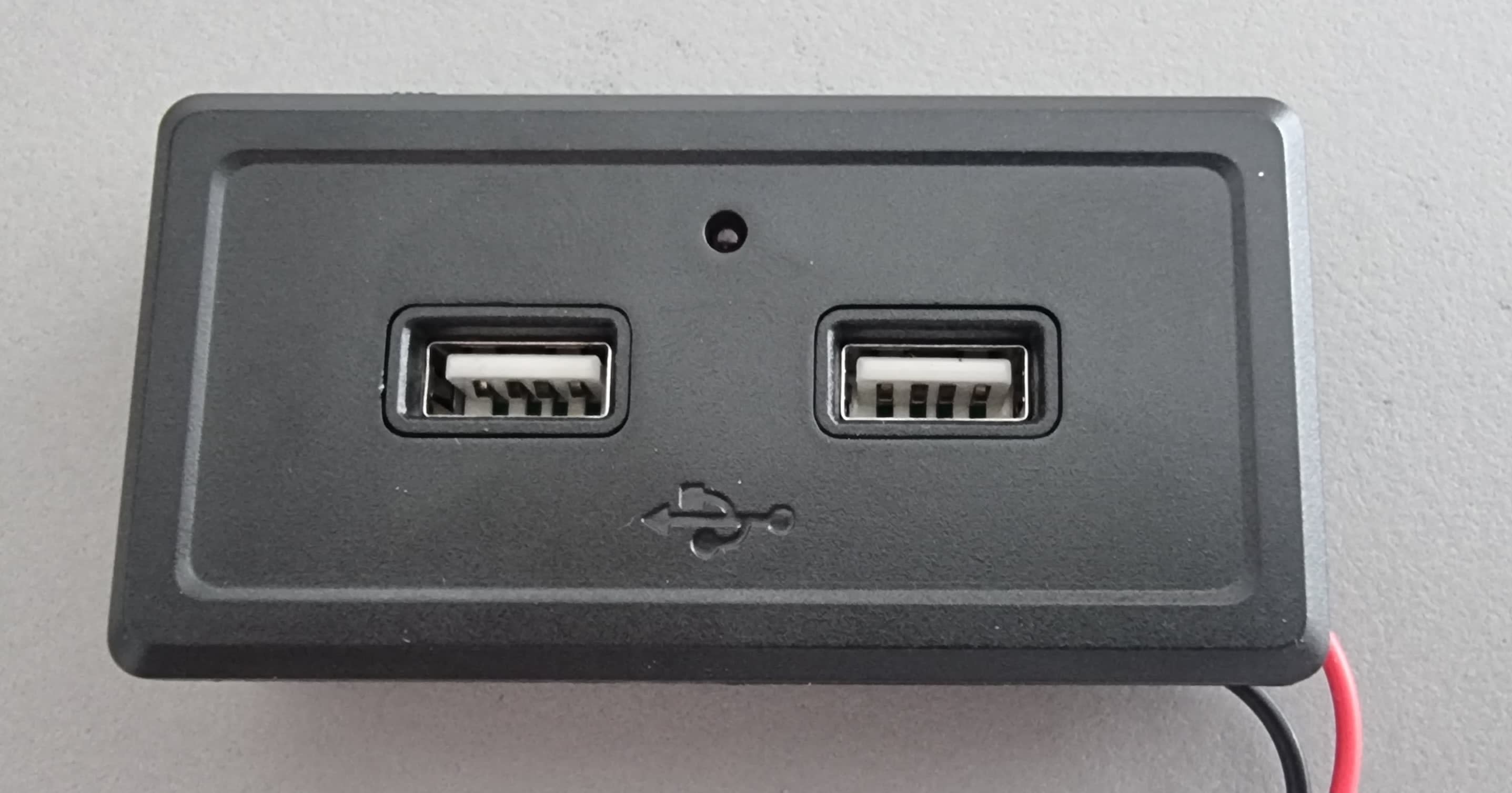 12v Dual usb wall plate - Campervan Conversion Parts - Diesel Heaters ...