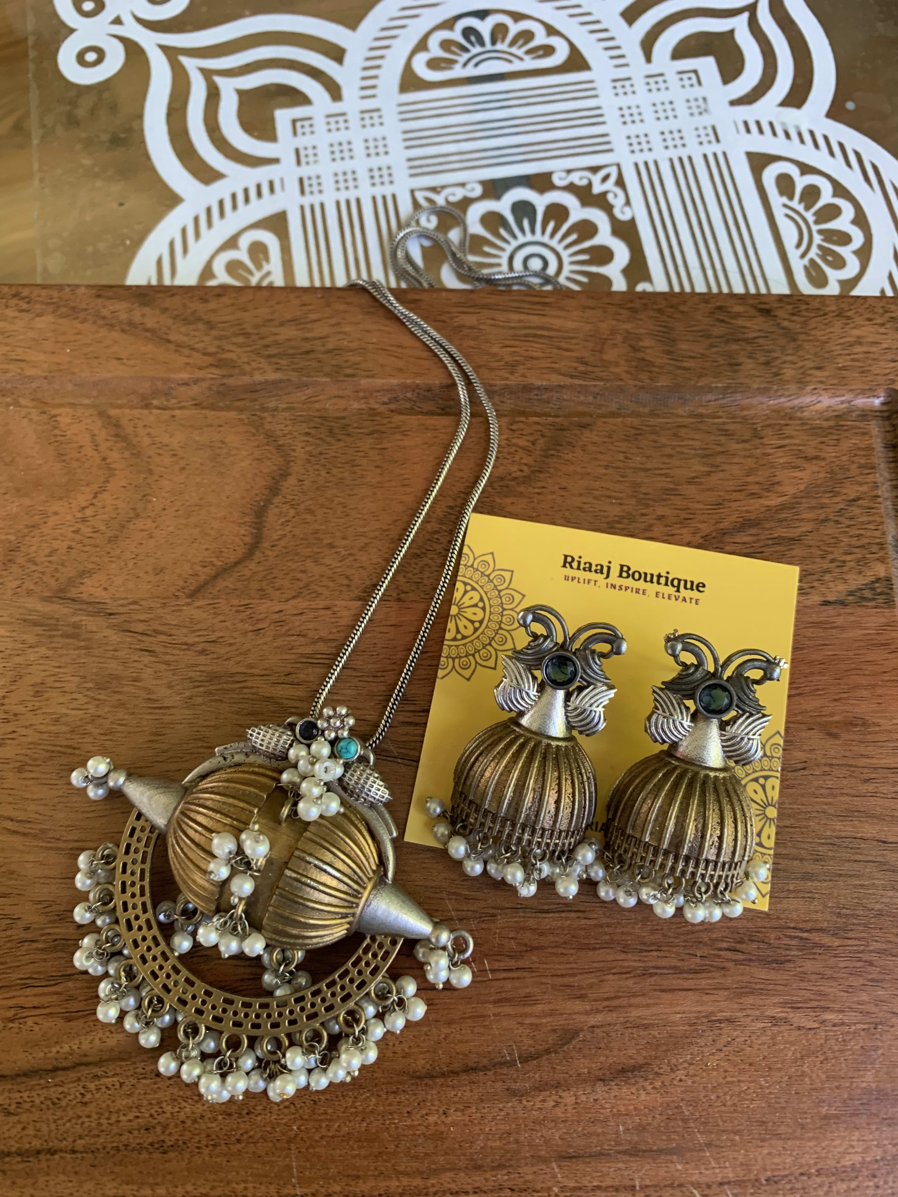Kiara Dual Tone pendant set - Dual Tone - Riaaj Boutique | Lake Forest ...