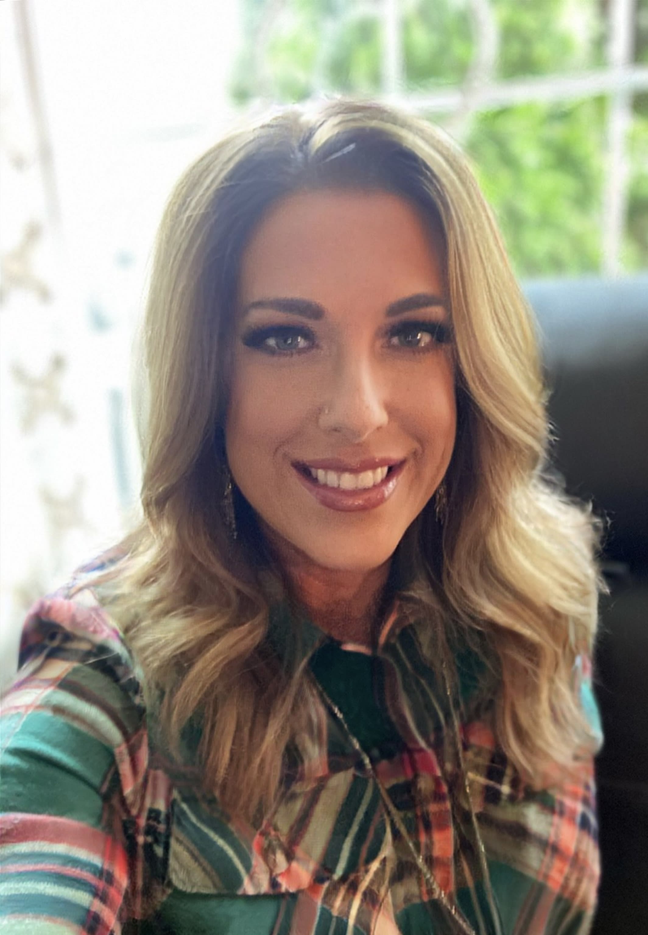 Kim Castaneda's Instagram, Twitter & Facebook on IDCrawl