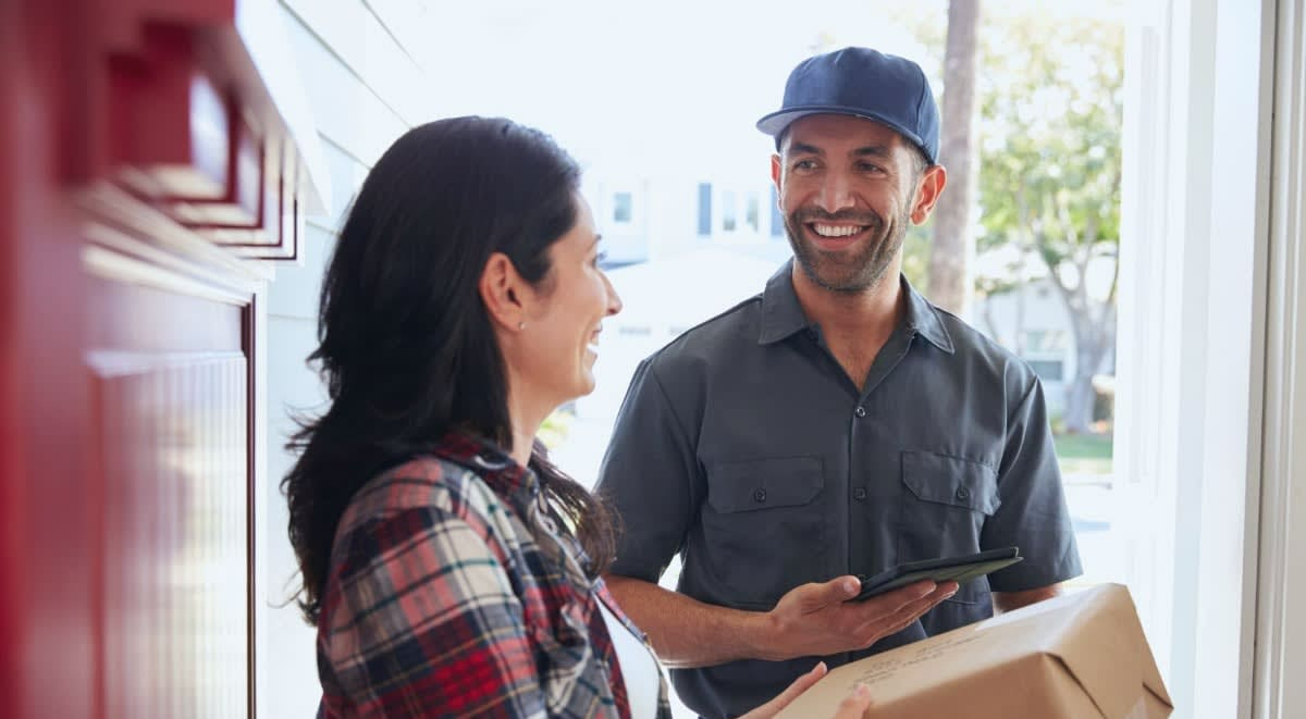 Express Courier Services - Logistics Solutions - Delivery & Courier ...