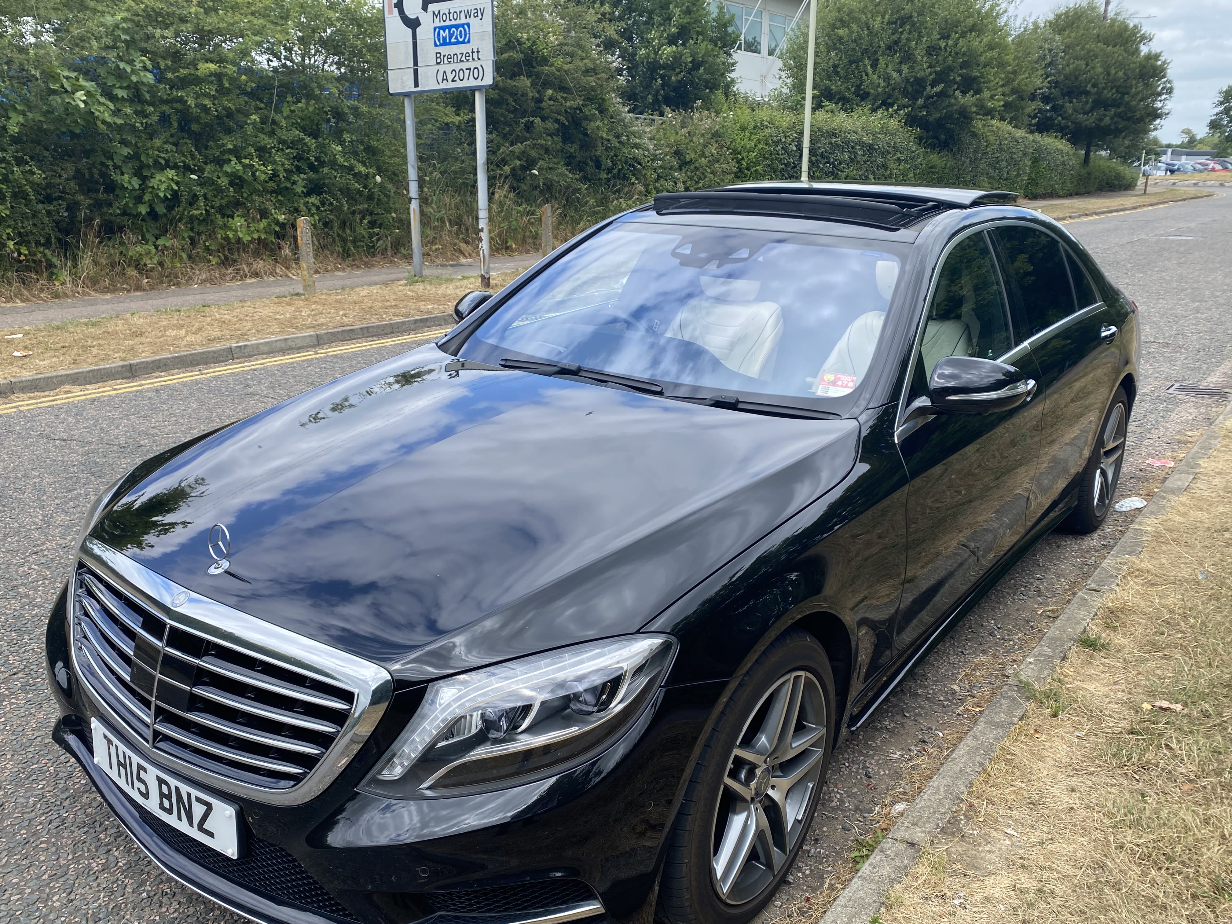 Invicta Executive Cars | Chauffeur Driven Luxury Executive Cars in Ashford