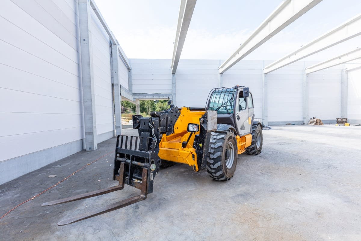 Telehandlers - Equipment Rental - Faris Rental, LLC | Plant & Machinery ...