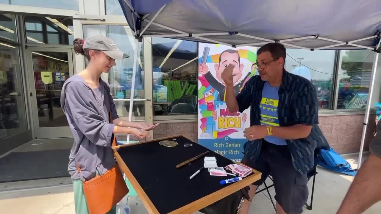 Table Hoping Magic - Magical Entertainment Experiences - MagicRich, LLC ...