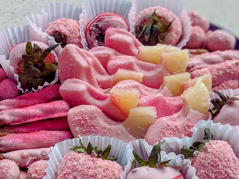 Dipped Pineapple Slices - Sweet Palate Delights - Essential Dipped ...