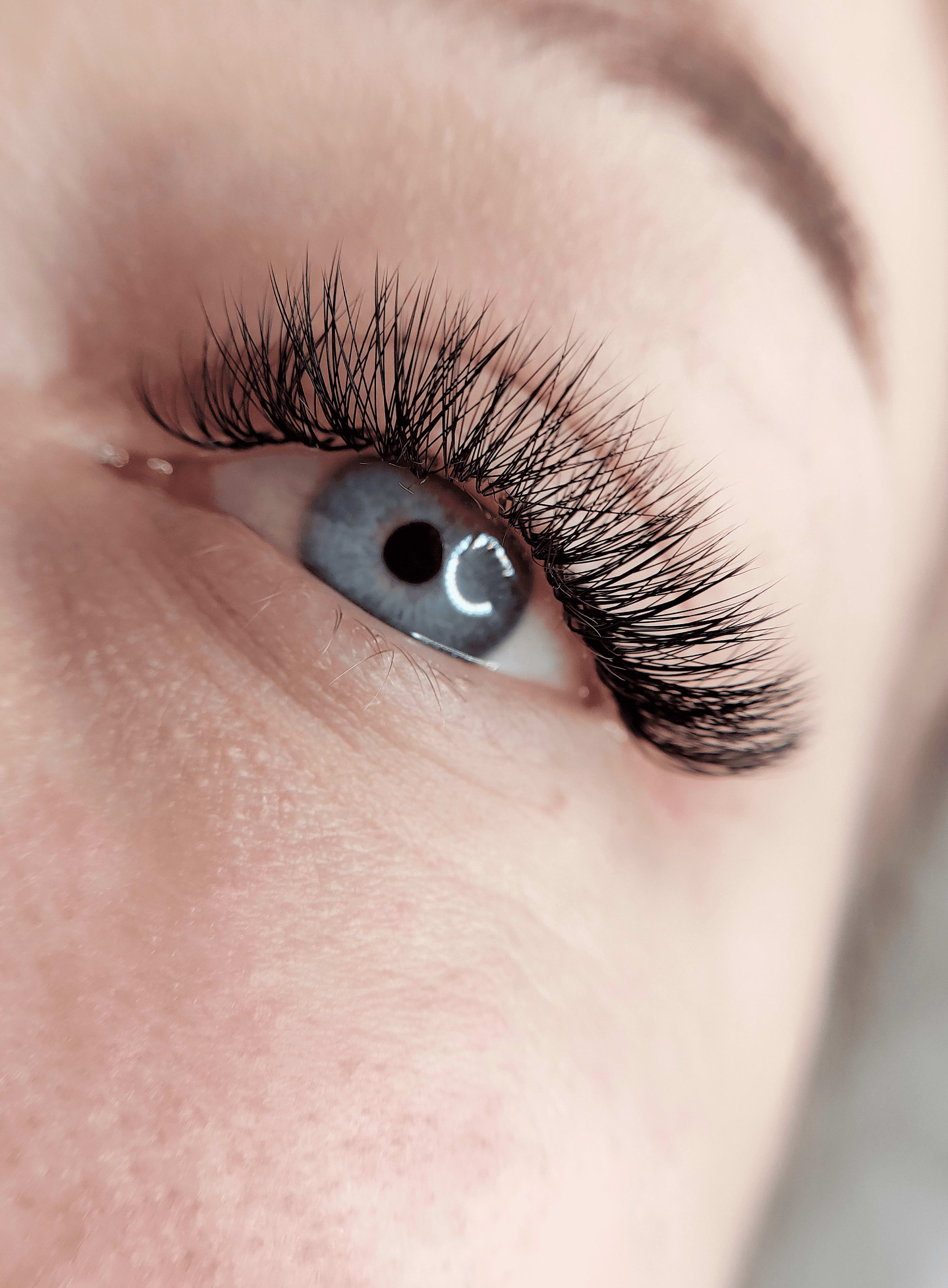 Hybrid Lashes - Lashes - RubylashSJ | Beauty Salon in San Jose