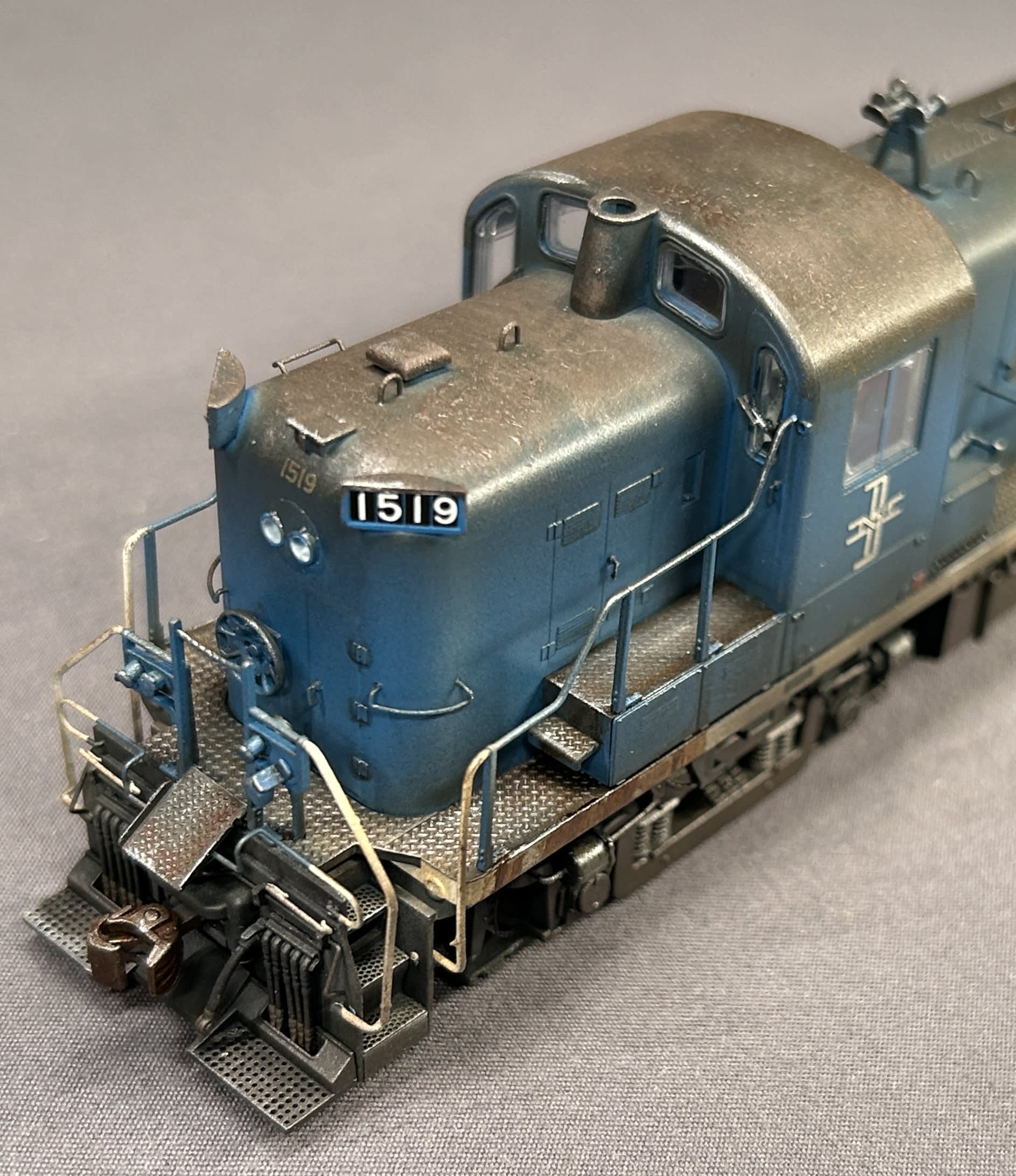 Bowser B&M RS-3 DCC/Sound - Weathered Locomotives - Railyard Creations ...