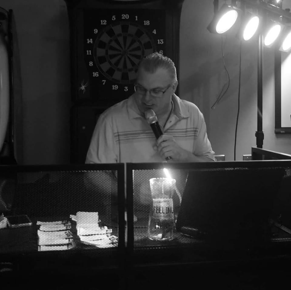 Mainstream Music DJ and Karaoke | DJ Entertainment in Rochester, MN