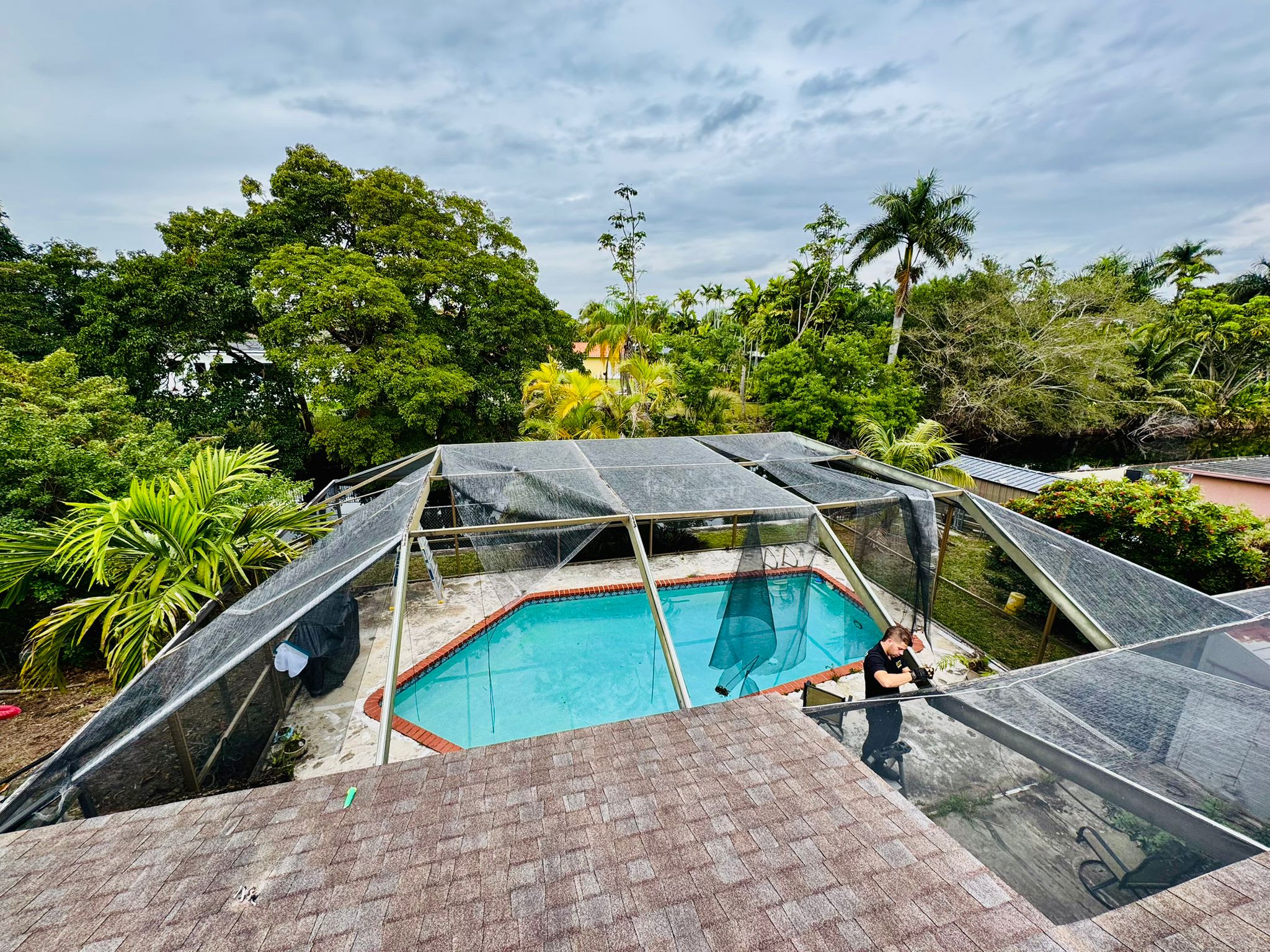 AES Screens - Pool Enclosure Installation | Aventura, FL