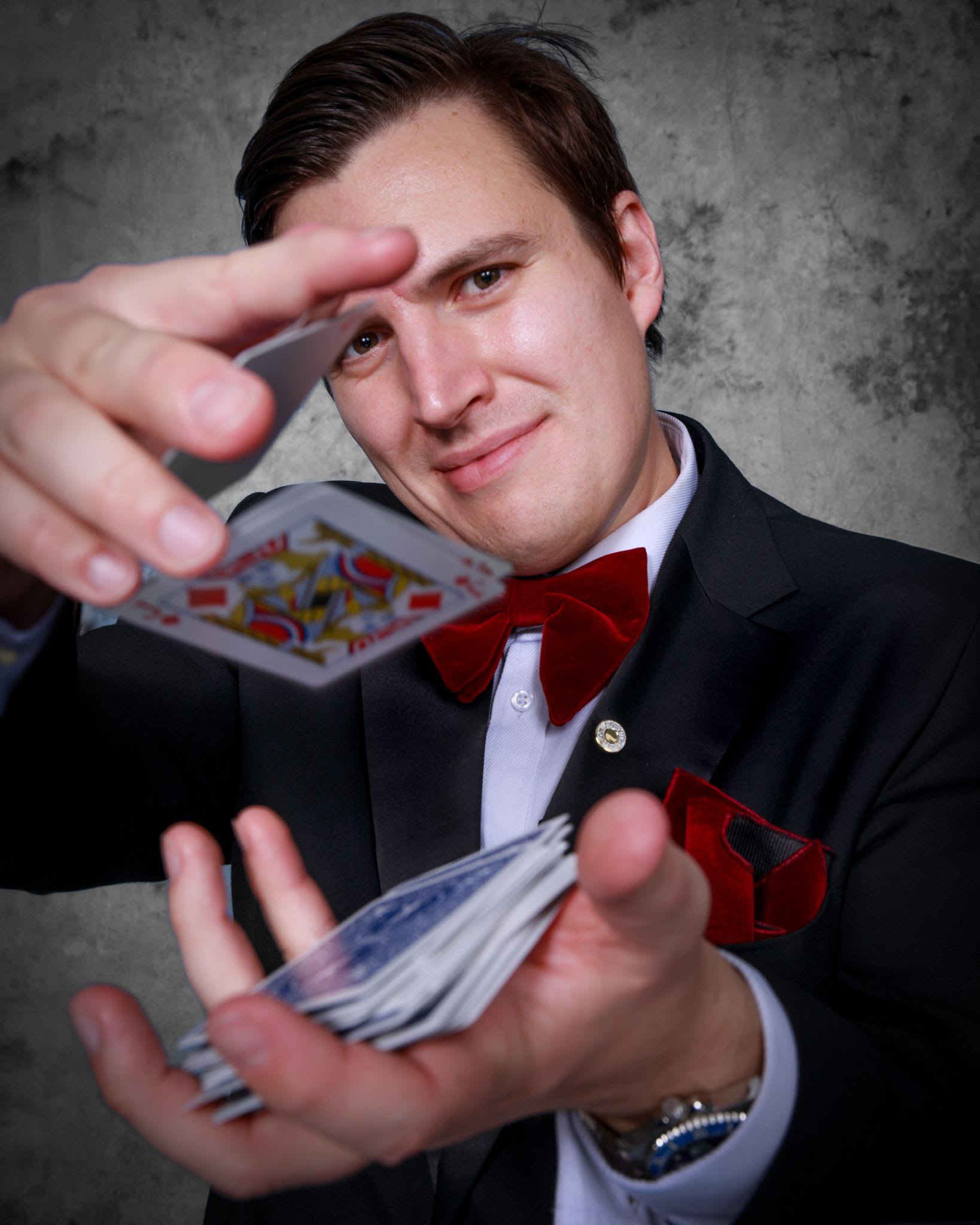 London Magician for Corporate Events & Weddings | Performed by The ...