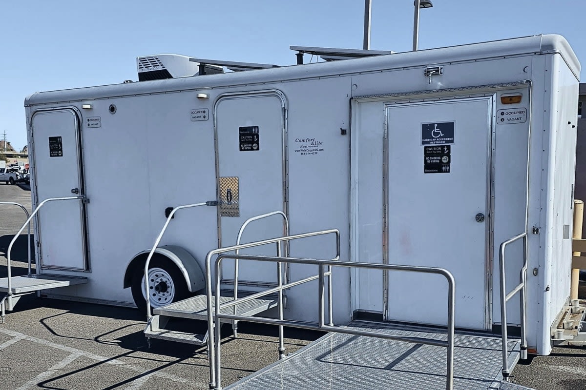 On The Move Rentals | Portable Restrooms and Satellite Rental | Phoenix, AZ