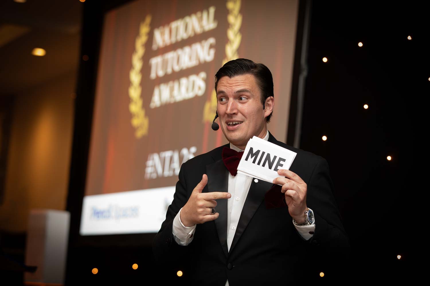 London Magician for Corporate Events & Weddings | Performed by The ...
