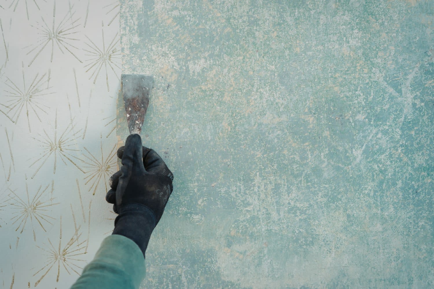 Wallpaper Removal and Hanging - Home Repairs - Mighty 1 Handyman ...